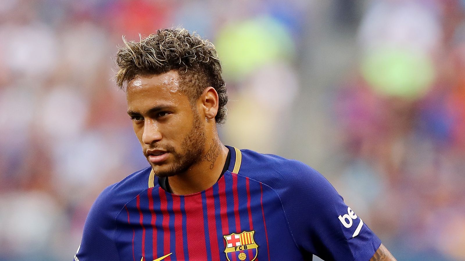 Ablöse gezahlt: Neymar kauft sich für 222 Mio. Euro aus Barca-Vertrag ...