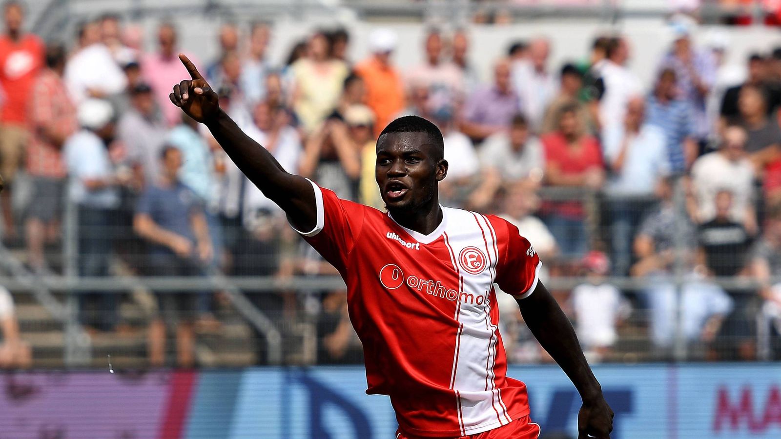 Nächster Millionen-Einkauf für Hannover: Bebou kommt aus Düsseldorf ...