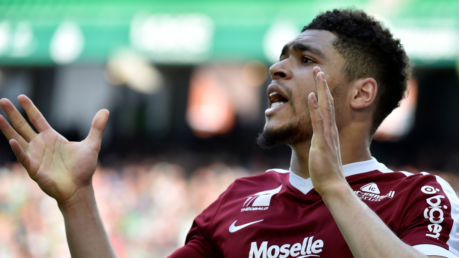 Frankfurt verpflichtet Simon Falette vom FC Metz | Fußball News | Sky Sport