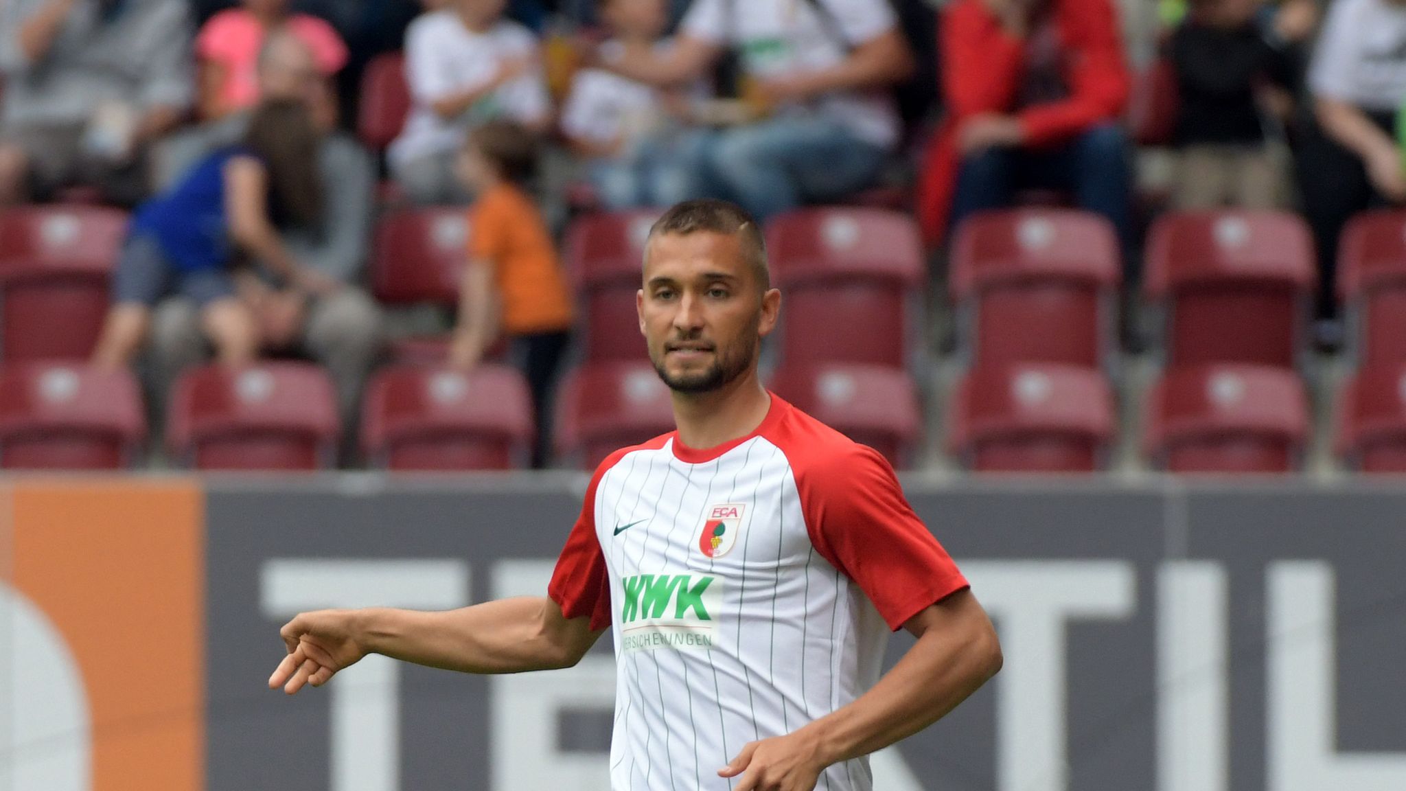 Augsburg leiht Leitner an Norwich City aus | Fußball News | Sky Sport