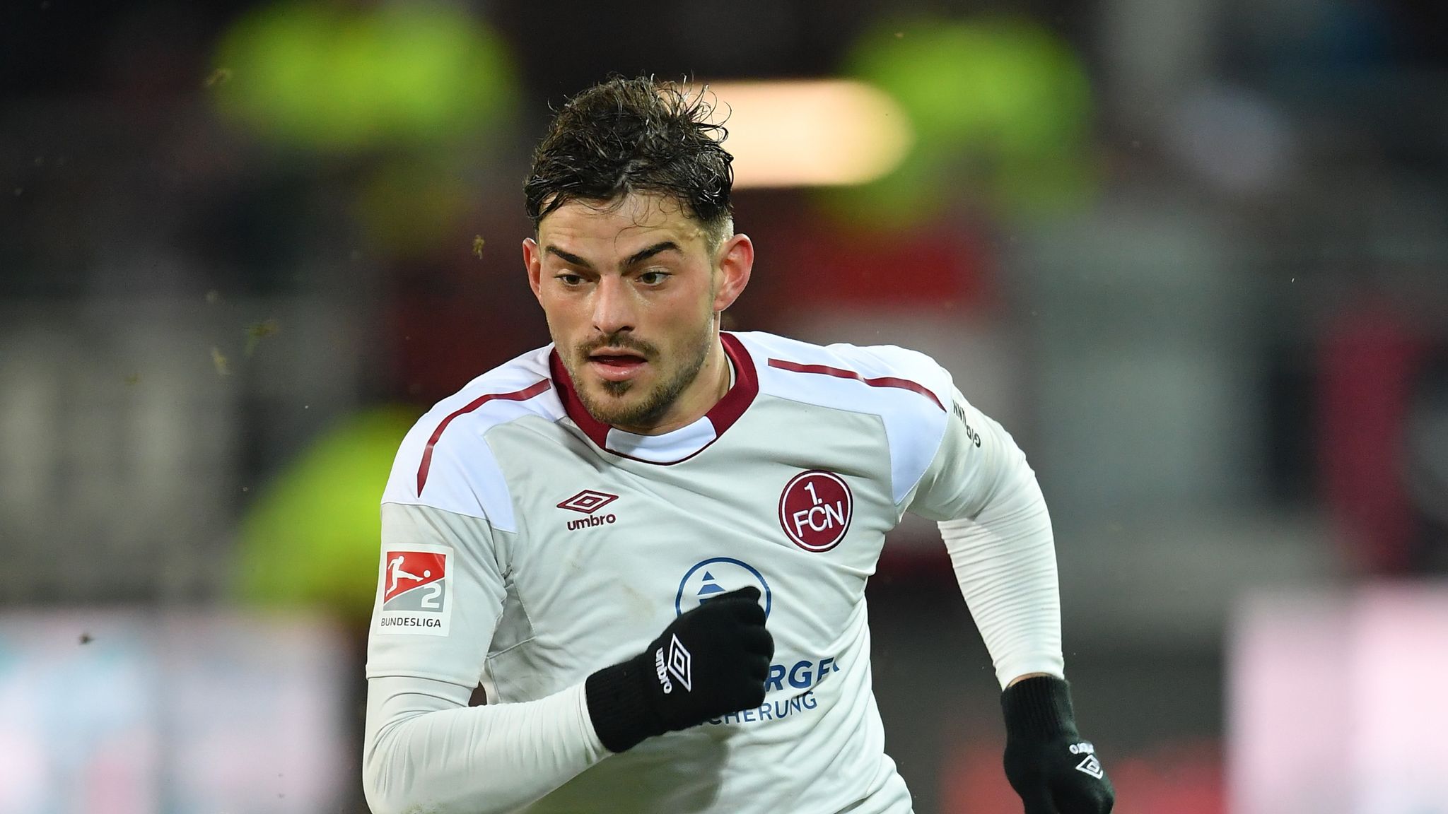 1. FC Nürnberg atmet auf: Umworbener Tim Leibold verlängert | Fußball ...