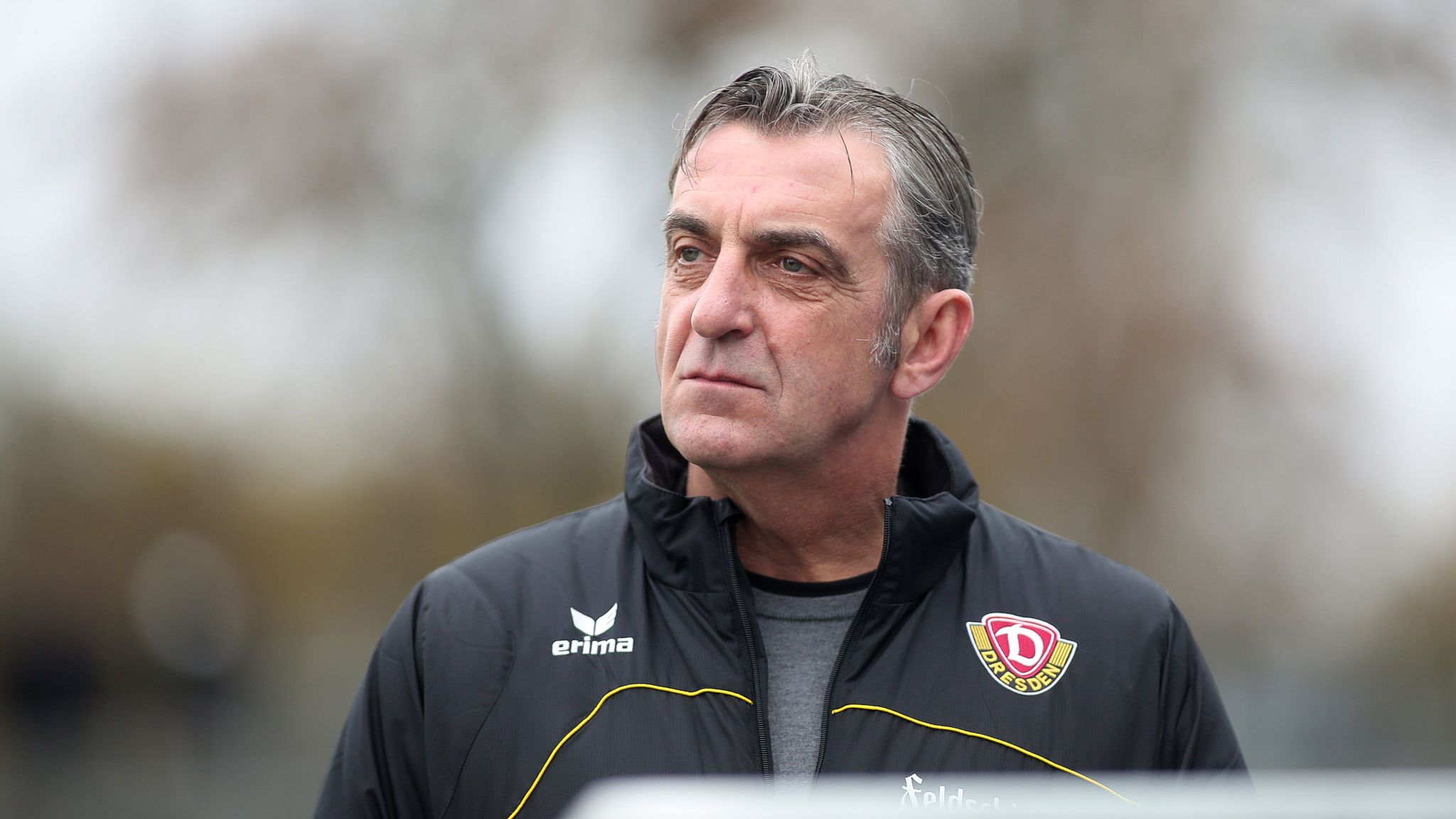 Viruserkrankung: Dresdens Sportchef Ralf Minge lässt Amt ruhen ...