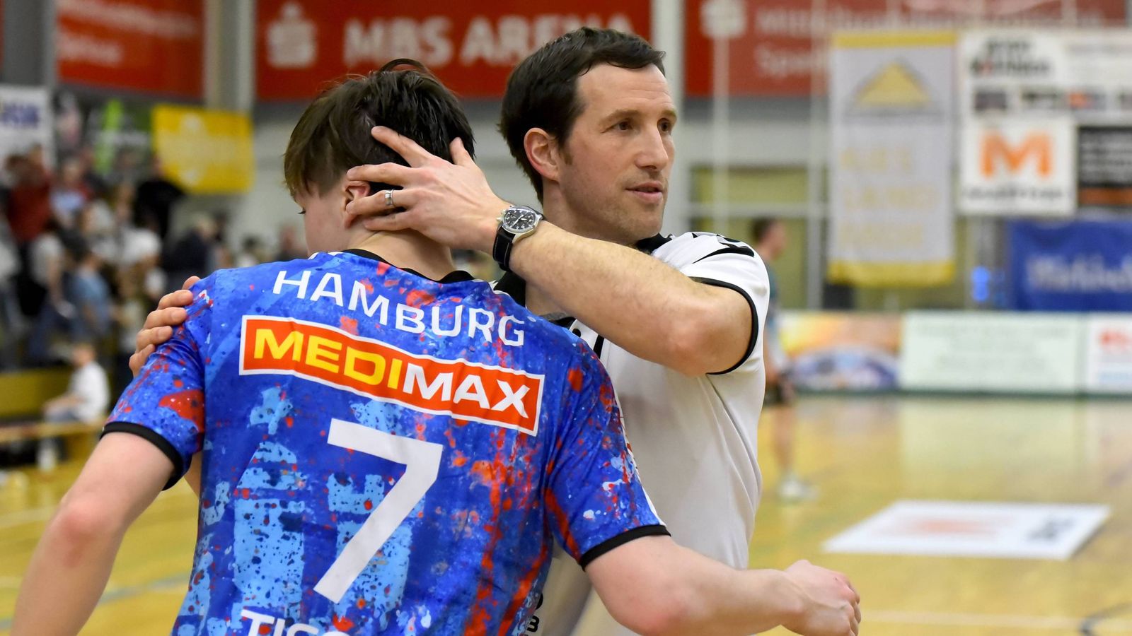 Nach Lizenzentzug: HSV Hamburg zurück im Profi-Bereich | Handball News ...