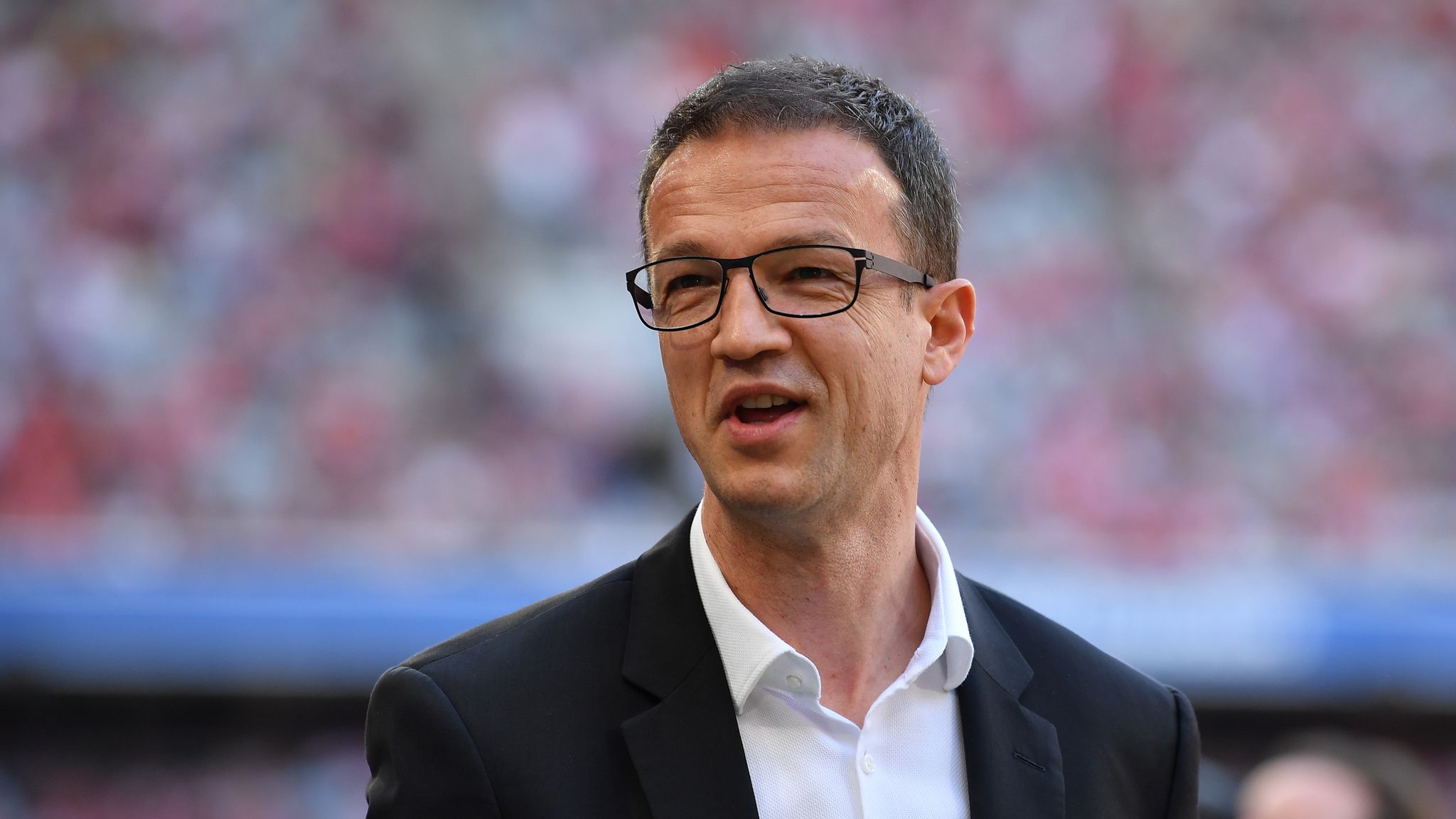 Bobic scherzt über Boateng-Wechsel zum FC Barcelona | Fußball News ...