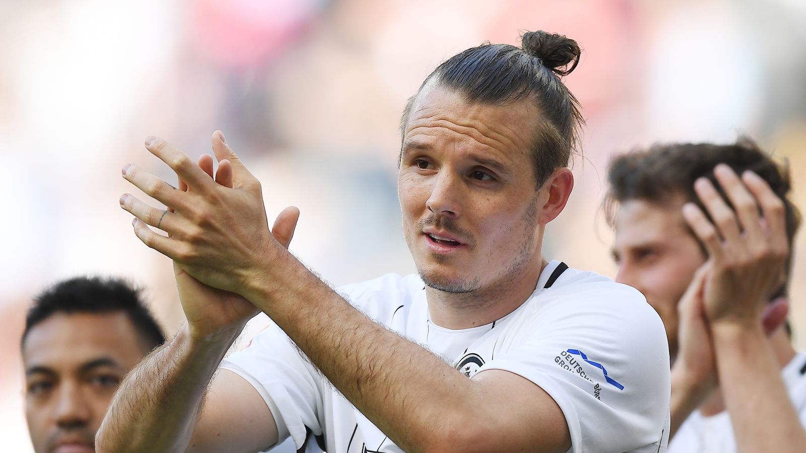 Transfer-Coup! St. Pauli holt wohl Alex Meier zurück | Fußball News ...