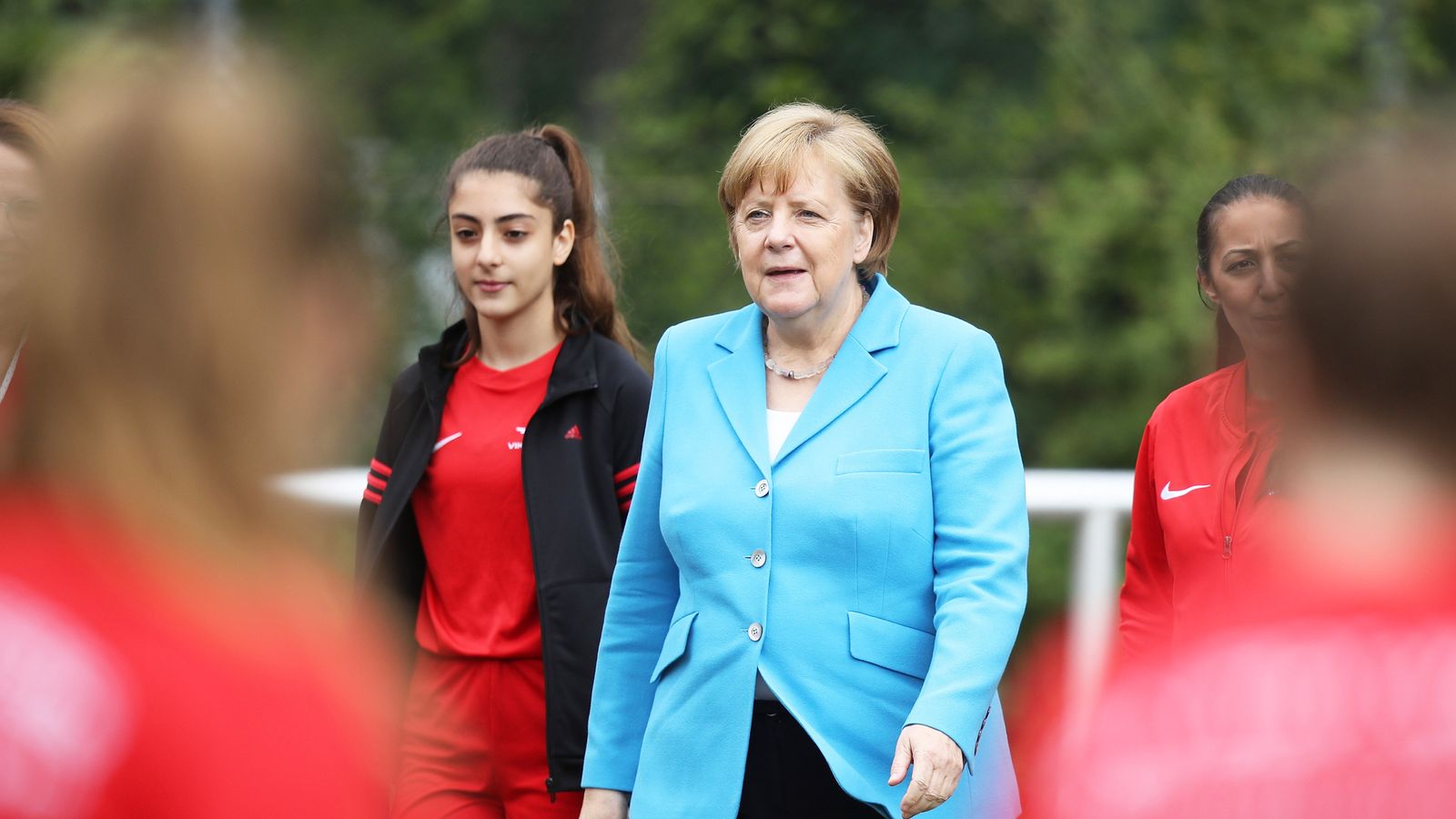 Leichtathletik-EM: Merkel weist Sportler-Kritik zurück | Leichtathletik ...