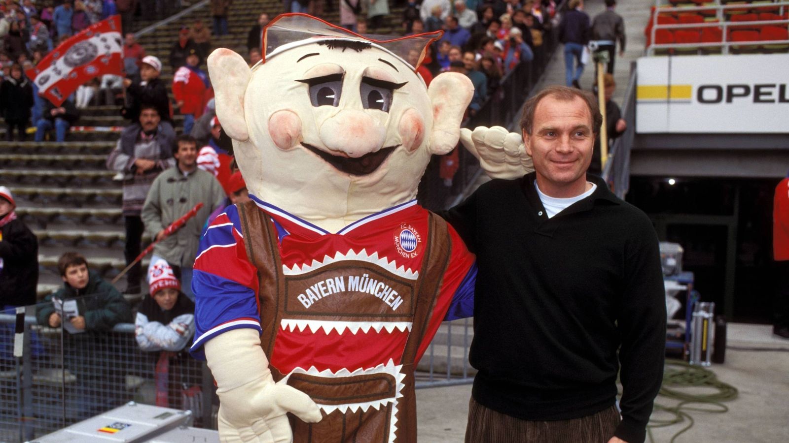 Die skurrilsten Maskottchen der Sportwelt | Fußball News | Sky Sport