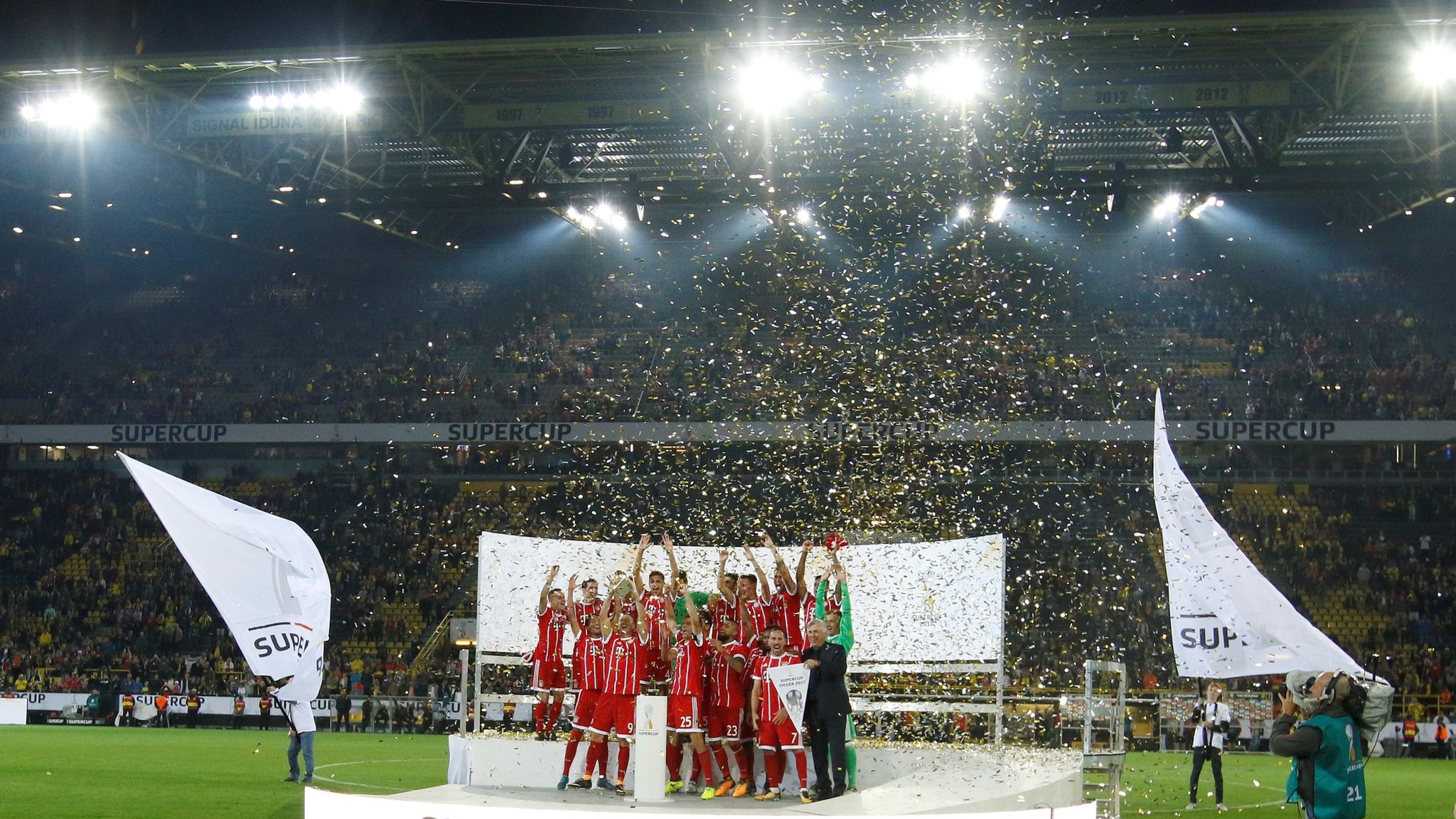 FCB, BVB, S04, FCK & Co. - alle Supercup-Sieger | Fußball News | Sky Sport