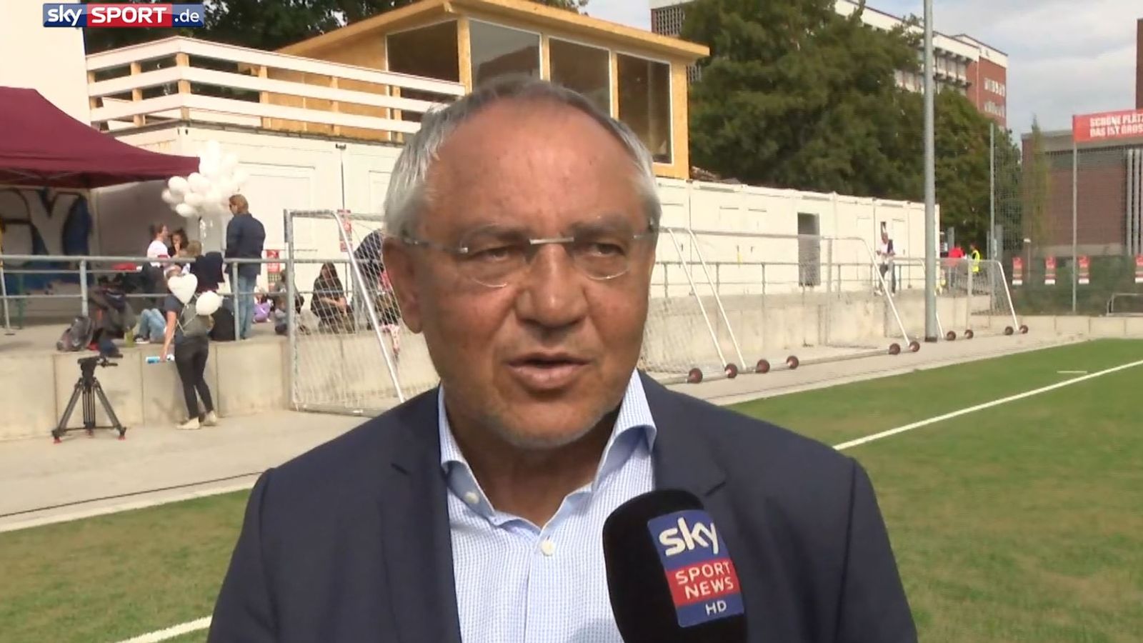 Felix Magath: Wiederaufstieg des HSV alternativlos | Fußball News | Sky ...