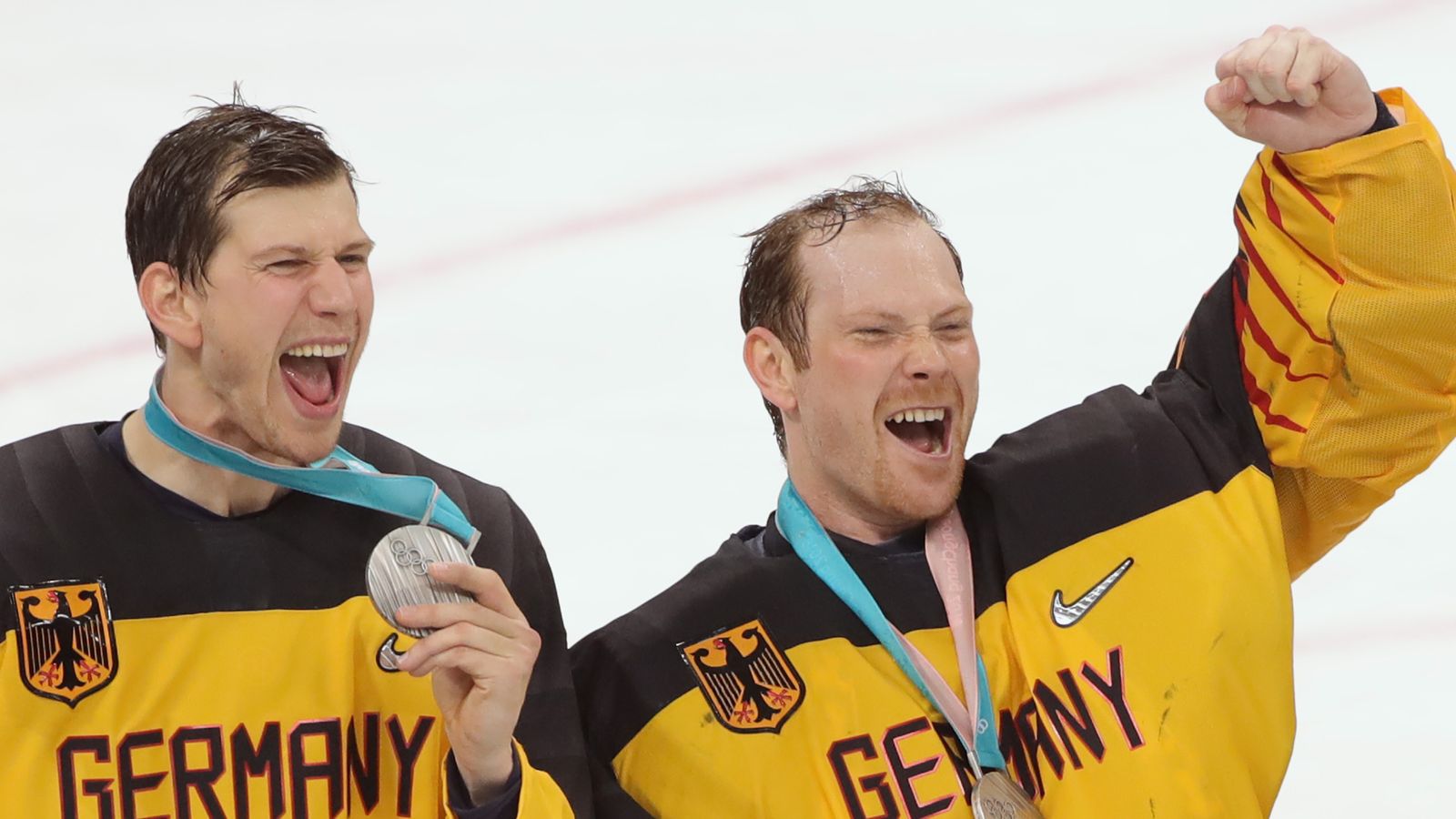 Deutschland Cup: 15 Olympia-Helden im Kader | Eishockey News | Sky Sport