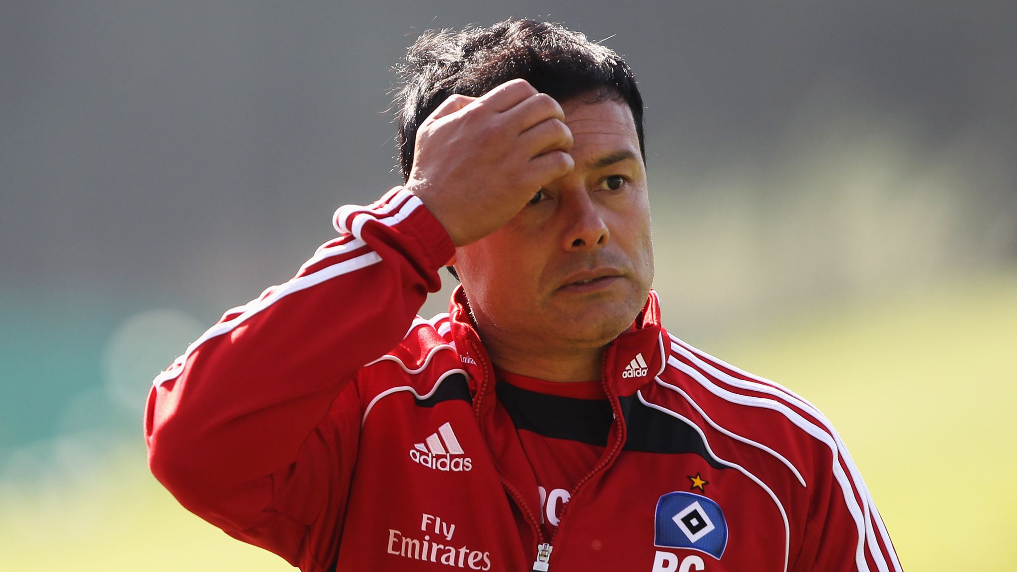 Einmaliger Luxus: HSV bezahlt vier Trainer gleichzeitig | Fußball News ...