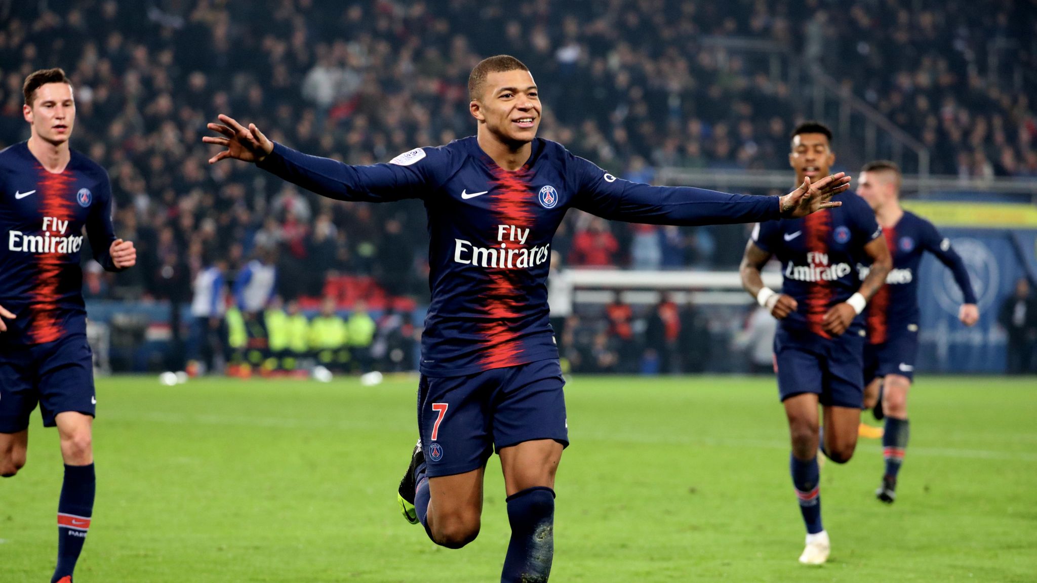 PSG: Mbappe darf sich über nächsten Titel freuen | Fußball News | Sky Sport