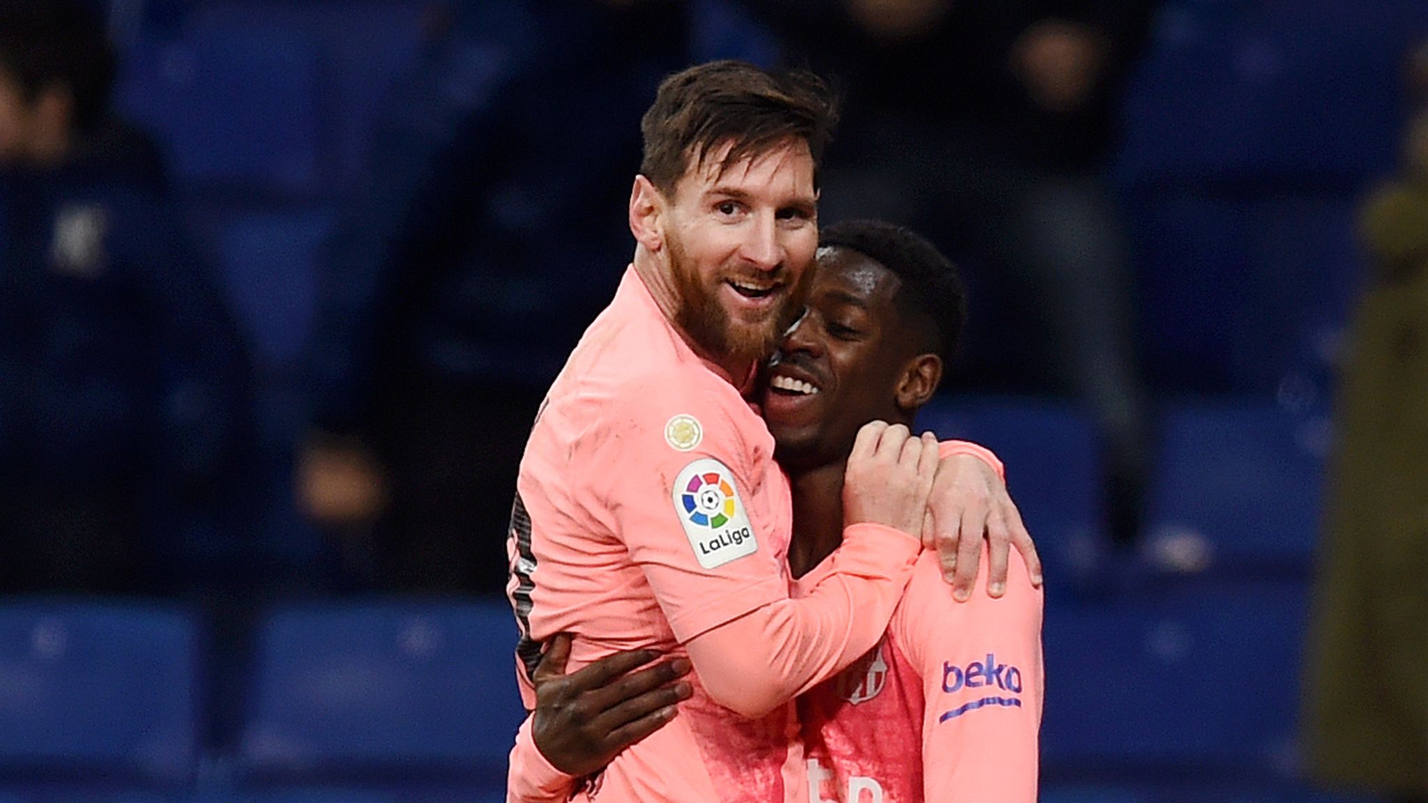 Messi & Dembele schießen Barcelona zum Derby-Sieg | Fußball News | Sky ...