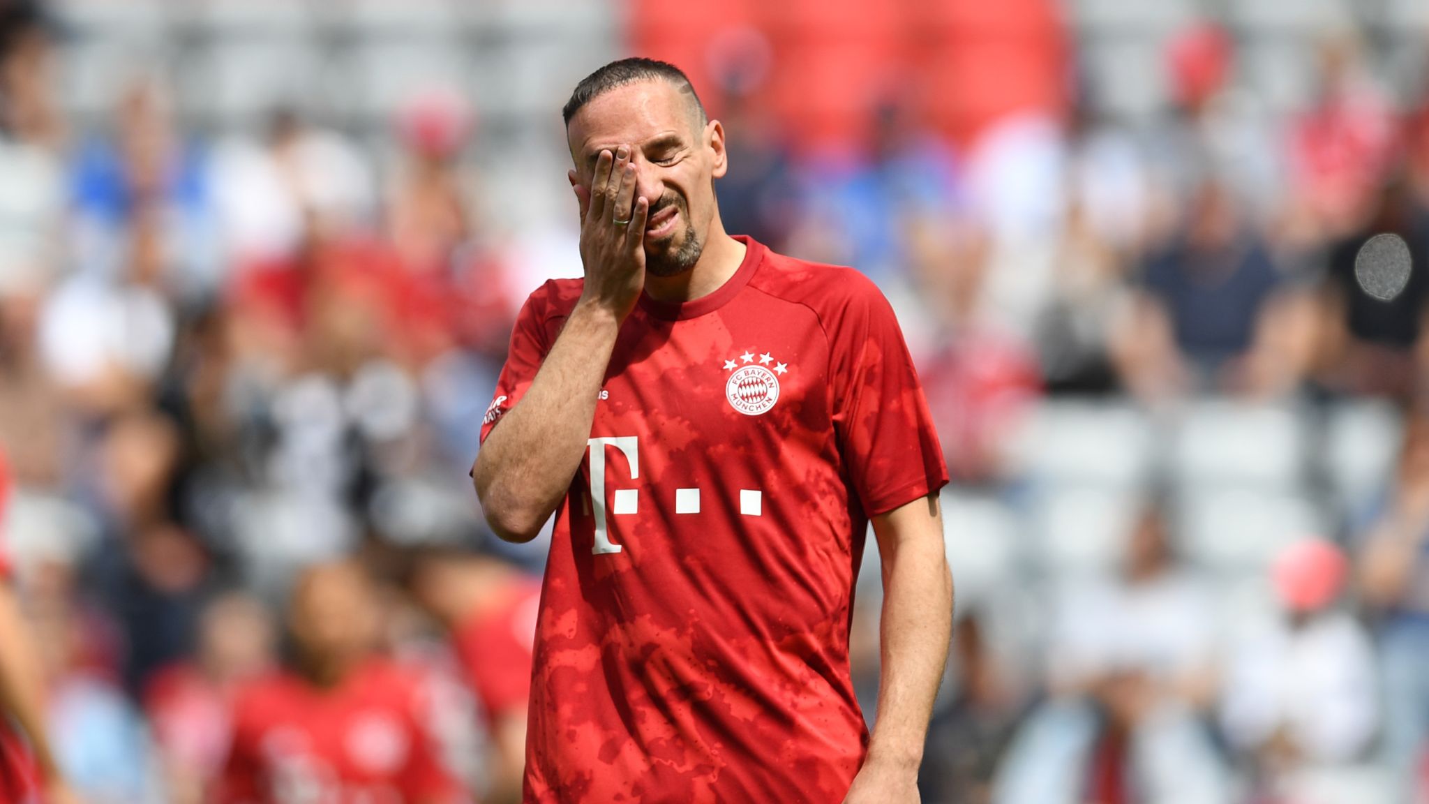 FC Bayern: Ribery verabschiedet sich mit emotionalem Post | Fußball ...