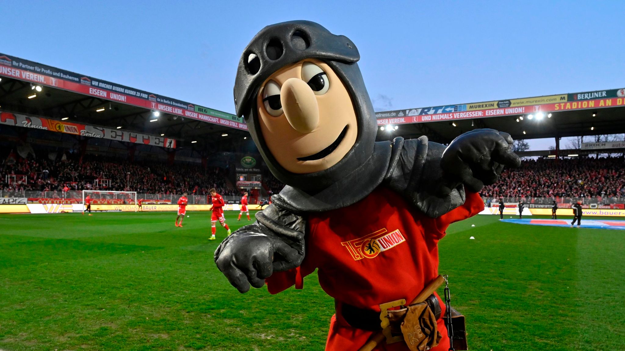 Union Berlins "Ritter Keule" unterstützt erstmals in der Bundesliga ...