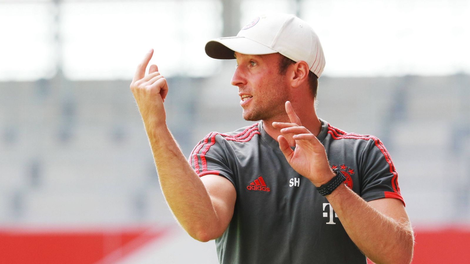 Sebastian Hoeneß wird Trainer bei Bayern München II | Fußball News ...