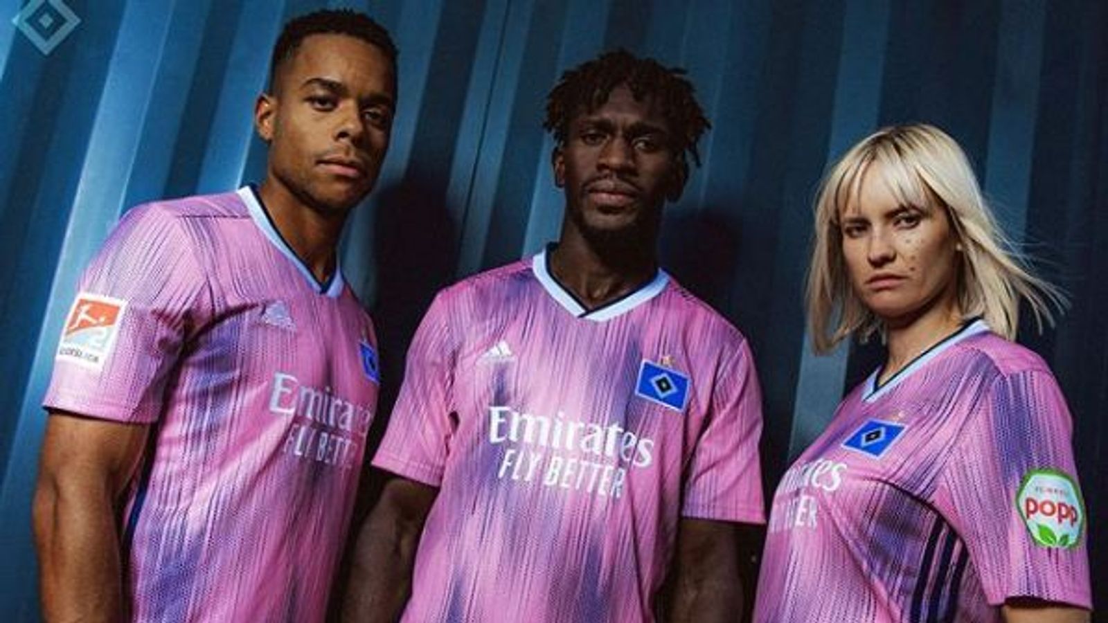 Hamburger SV stellt neues Auswärtstrikot in light Pink vor | Fußball ...