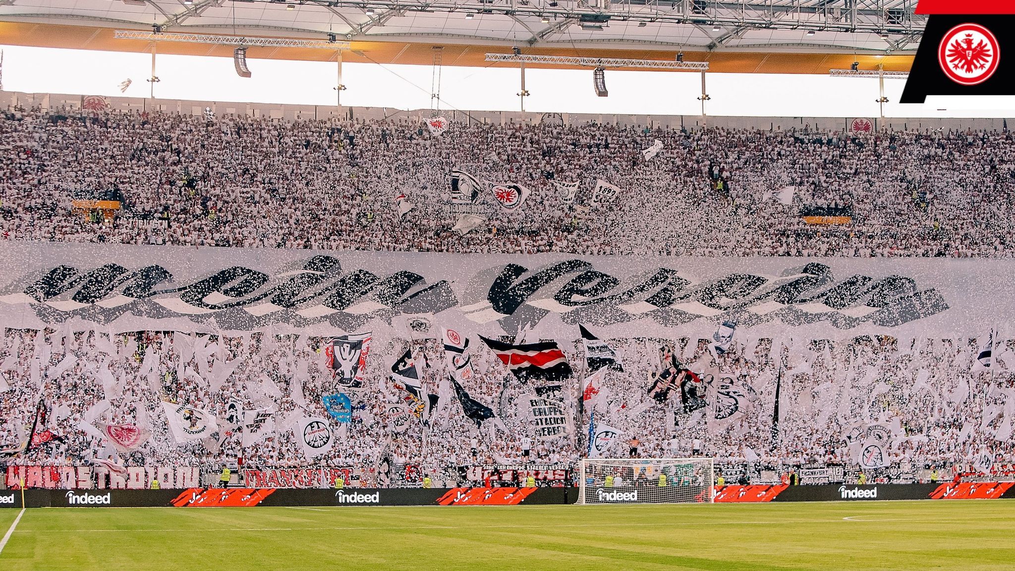 Eintracht Frankfurt: Champions-League-Premiere! Die besten Choreos der ...