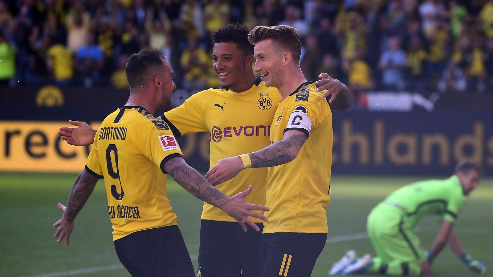 BVB tankt Selbstvertrauen – und begeistert mit Spielfreude | Fußball ...