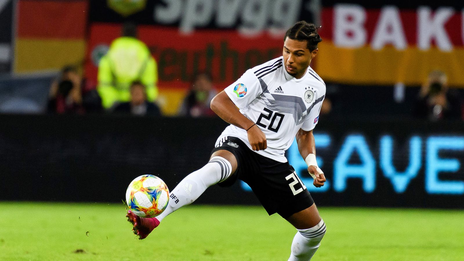 Weltklasse auf Umwegen! Gnabrys Werdegang in Bildern | Fußball News ...