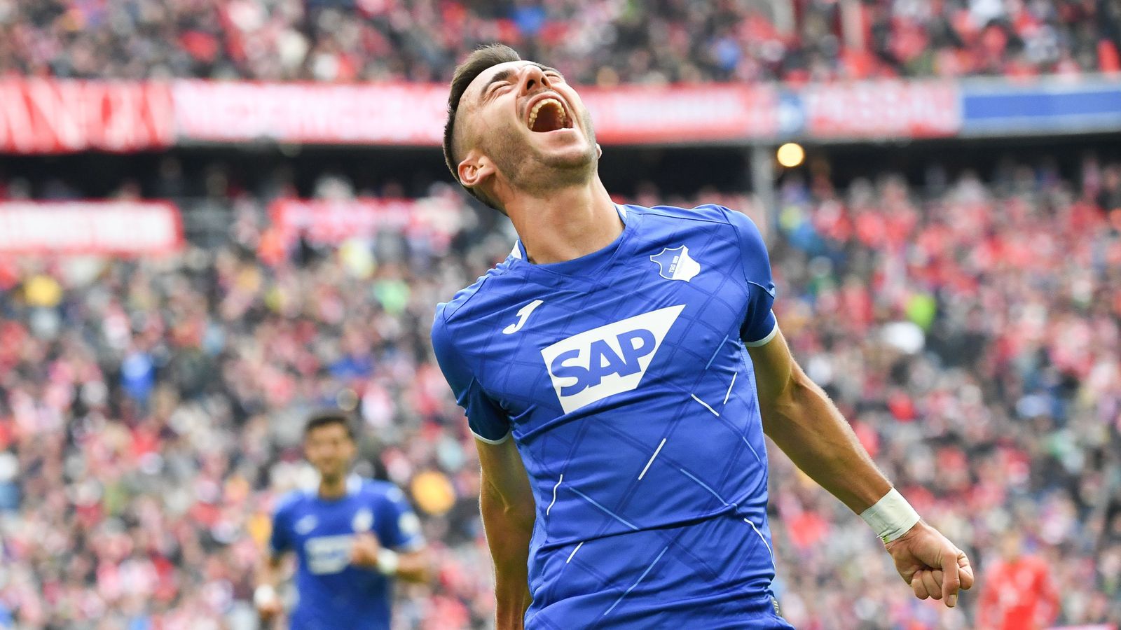 Sargis Adamyan avanciert bei Startelf-Debüt zum Bayern-Schreck ...