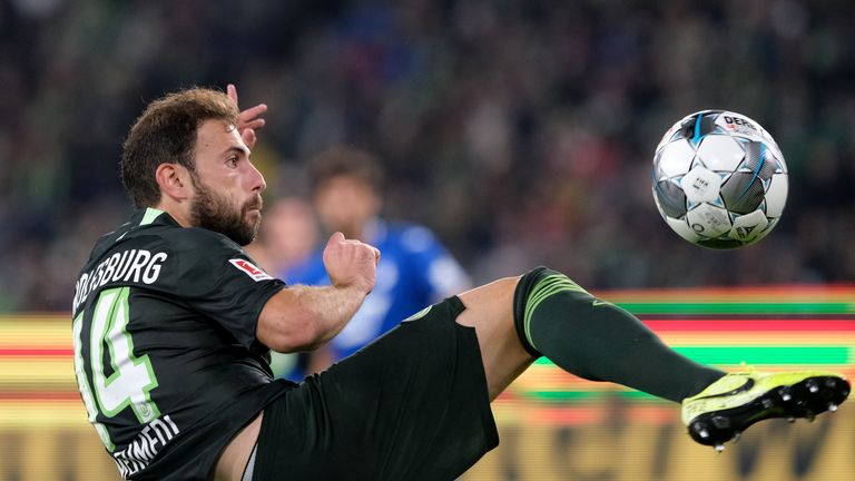 Wolfsburg muss vorerst auf Admir Mehmedi verzichten | Fußball News ... Wolfsburg muss vorerst auf Admir Mehmedi verzichten | Fußball News ...