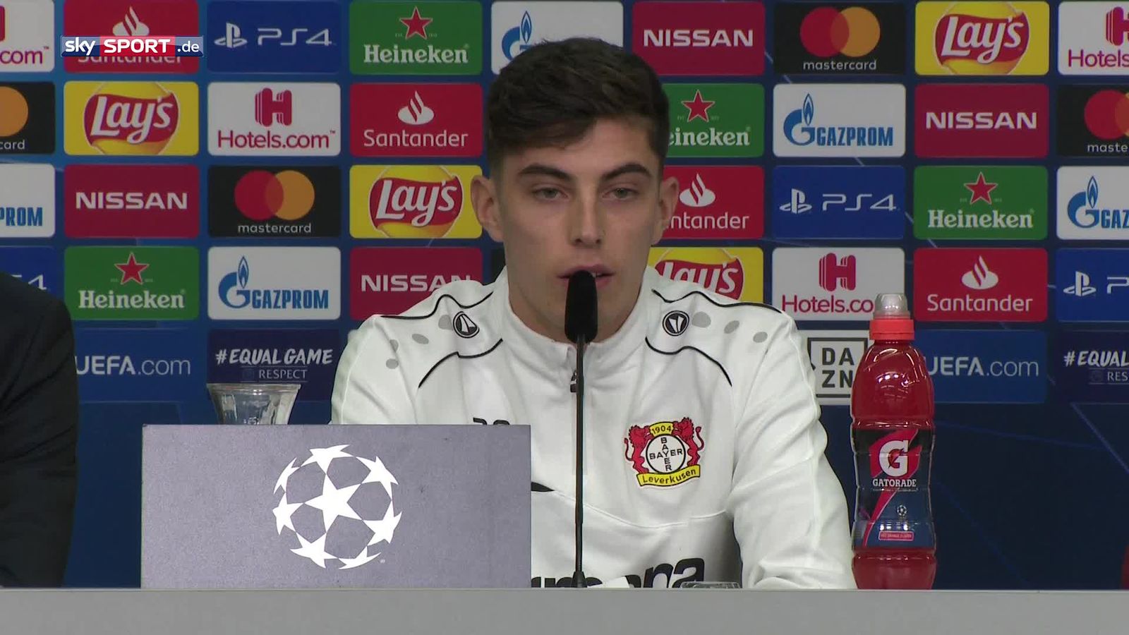 Havertz über seine Zukunft und ''Vorbild'' Buffon | Fußball News | Sky ...