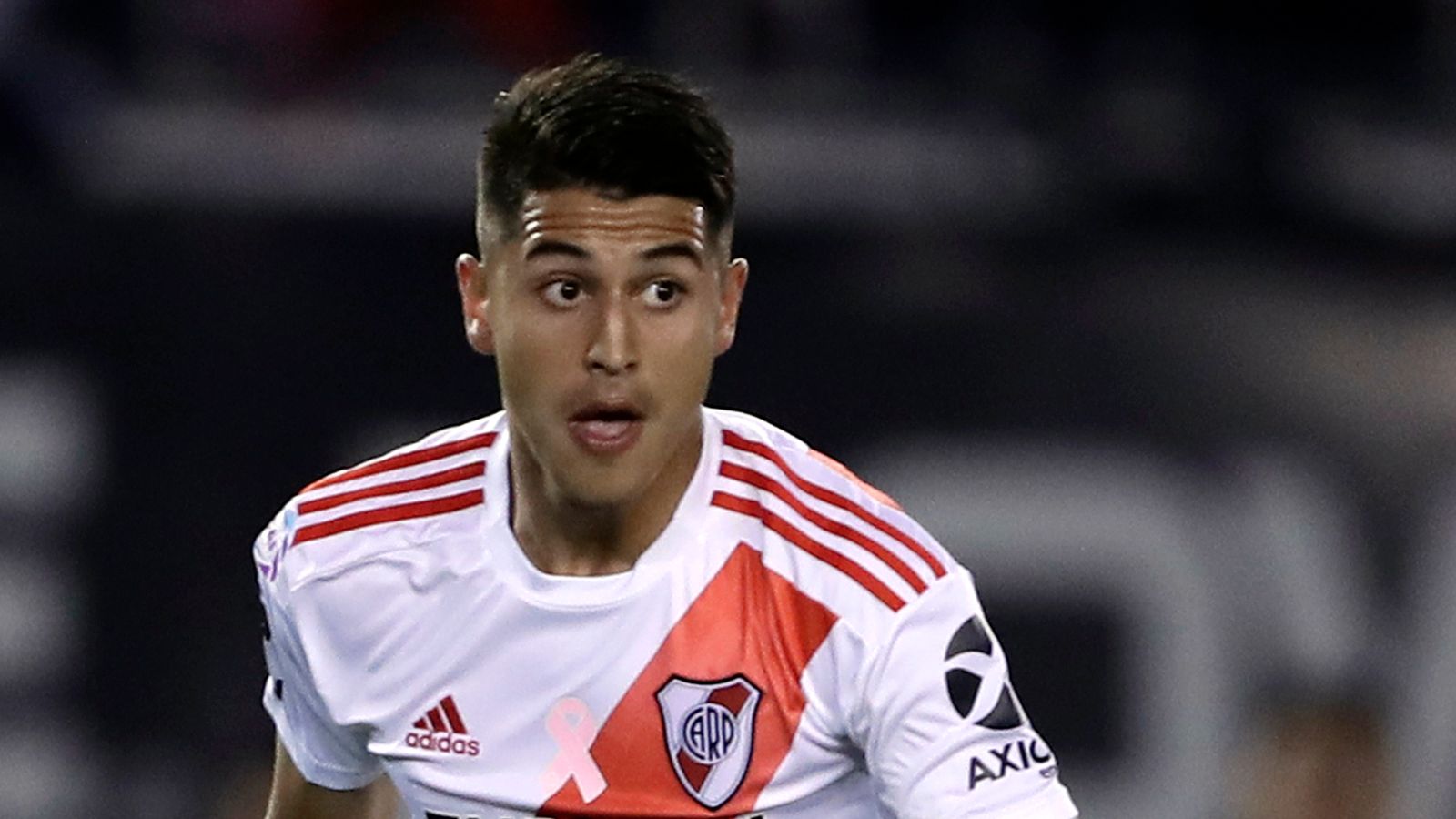 Bundesliga Transfer: Bayer Leverkusen verpflichtet Exequiel Palacios ...