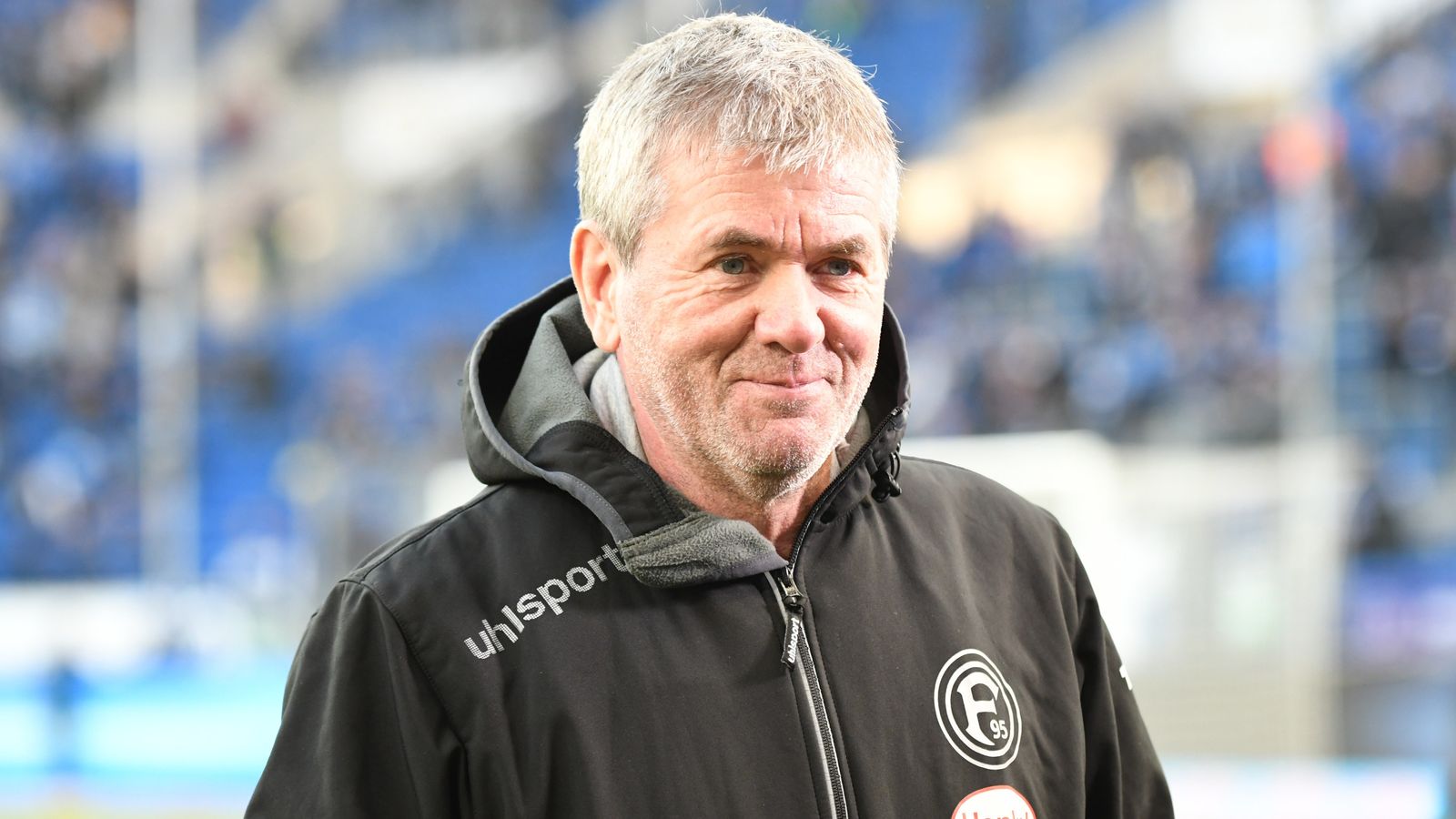 Offiziell: Friedhelm Funkel verlängert bei Fortuna Düsseldorf | Fußball ...