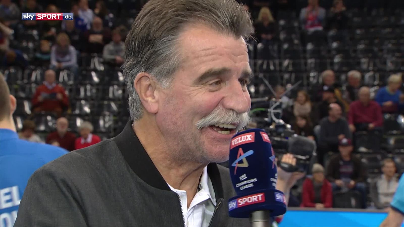 Handball: Heiner Brand klärt über seine Trainer-Zukunft auf | Handball ...