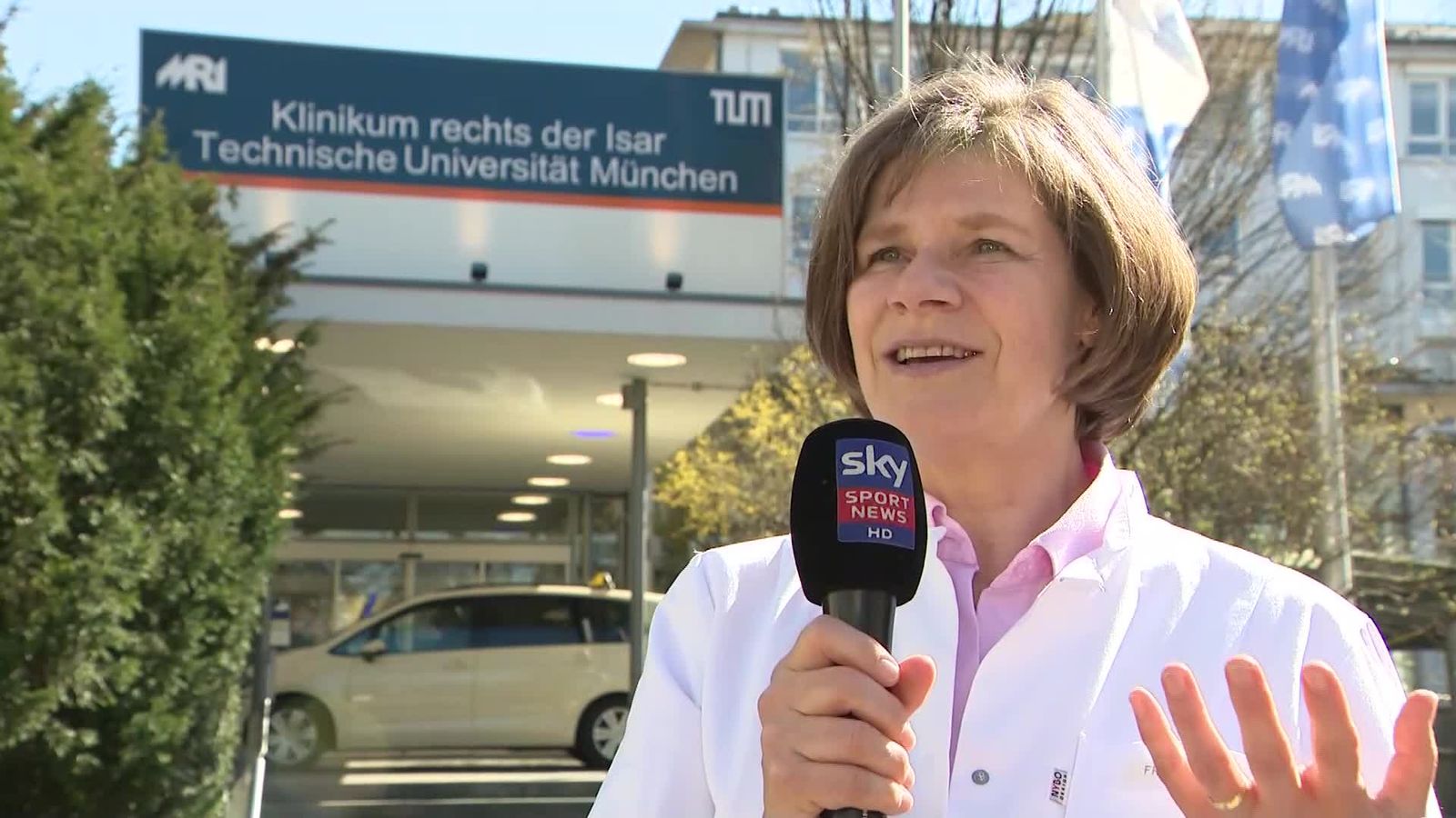 Virologin über die Absage von Großveranstaltungen | Fußball News | Sky ...