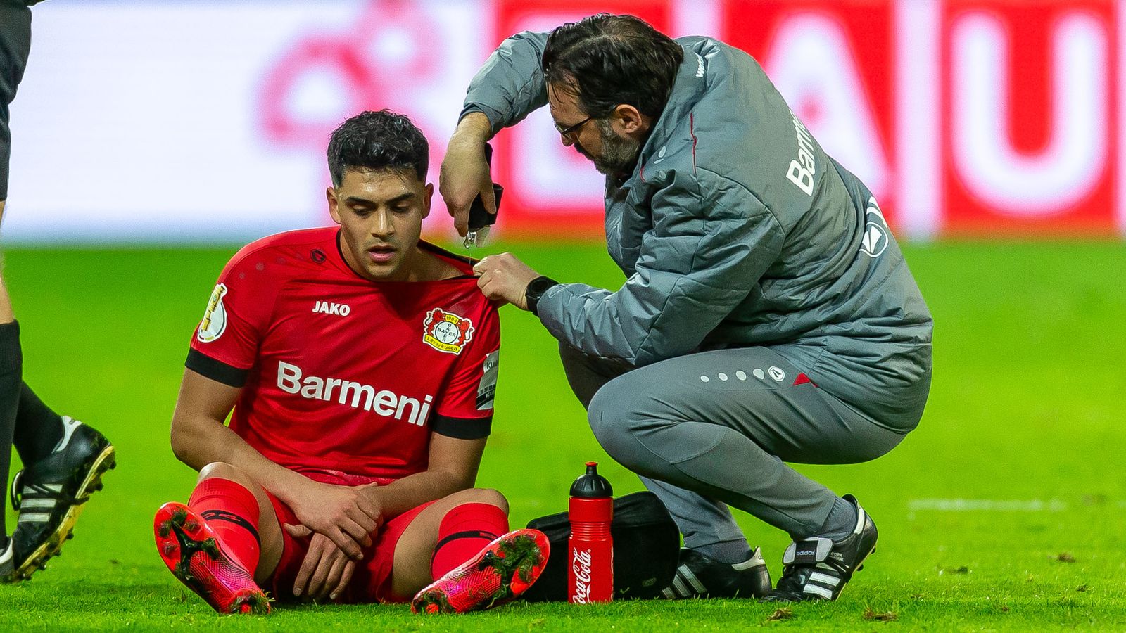 Nadiem Amiri fehlt Bayer Leverkusen wegen einer Schulterverletzung auf ...