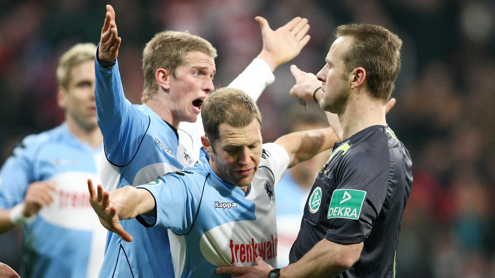 FC Bayern Transfer News: Der Status Quo bei David Alaba | Fußball News ...