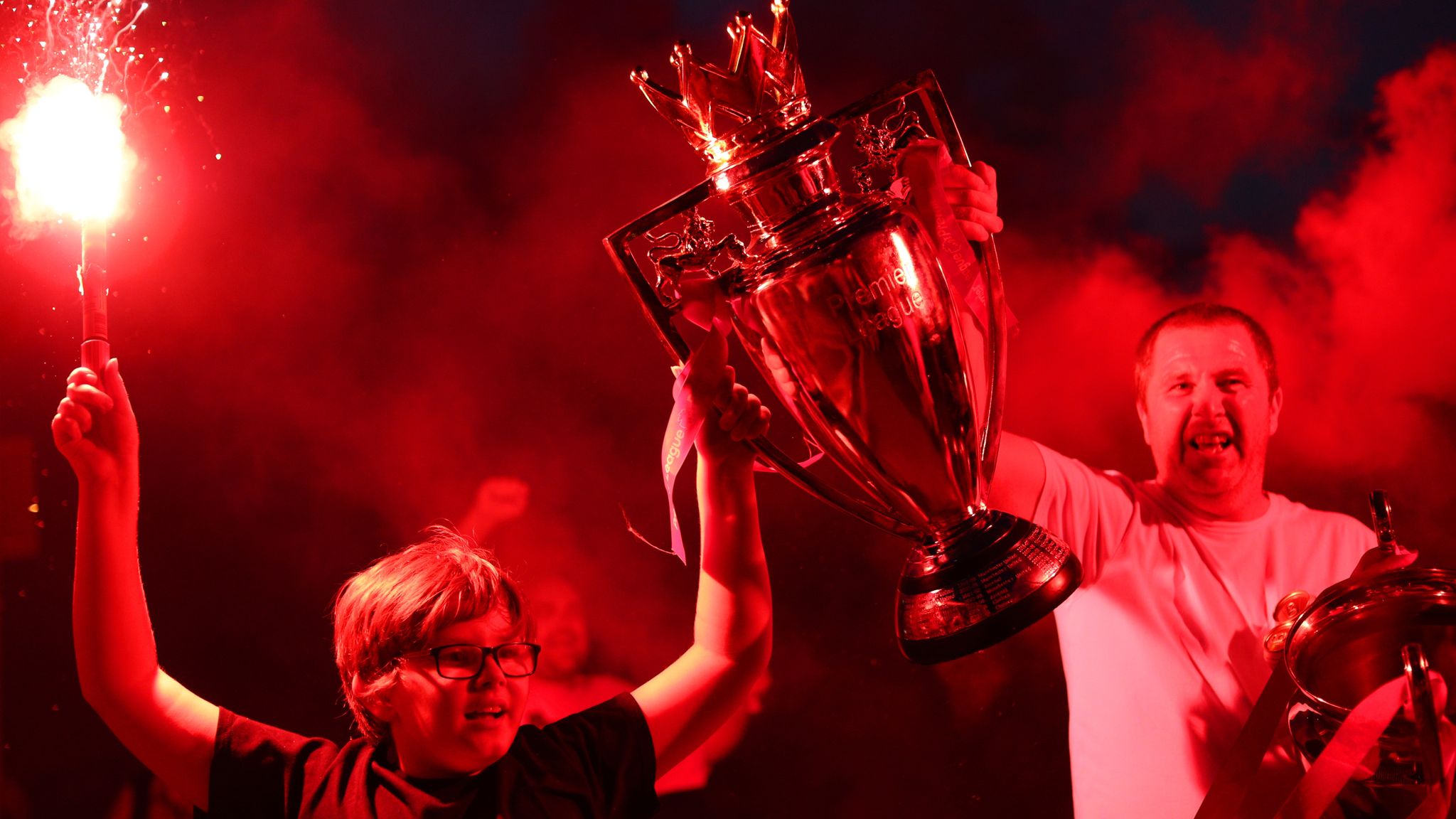 Bildergalerie: Liverpool steht Kopf! Reds-Fans feiern Meistertitel ...