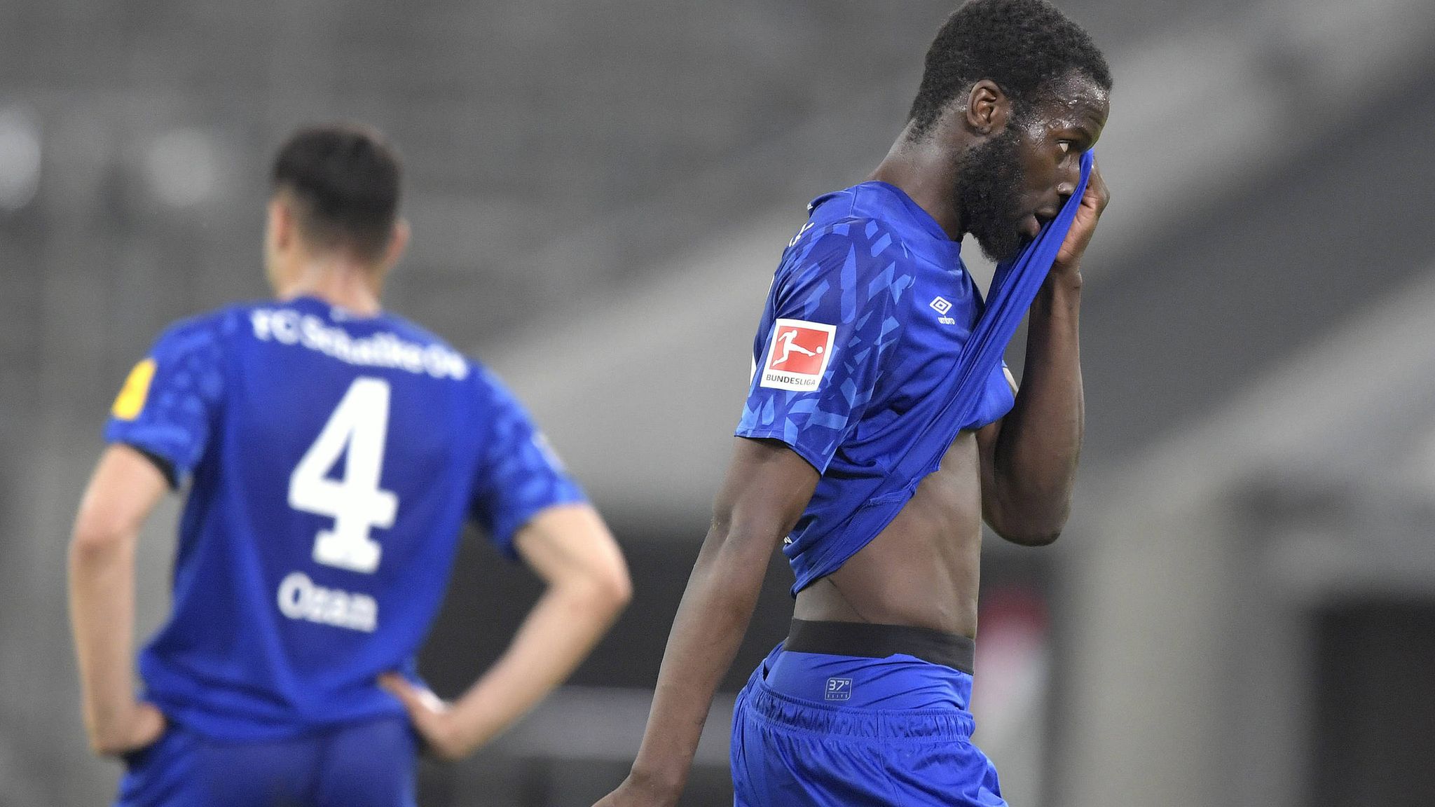 FC Schalke 04 News: Salif Sane fällt für die Restsaison aus | Fußball ...