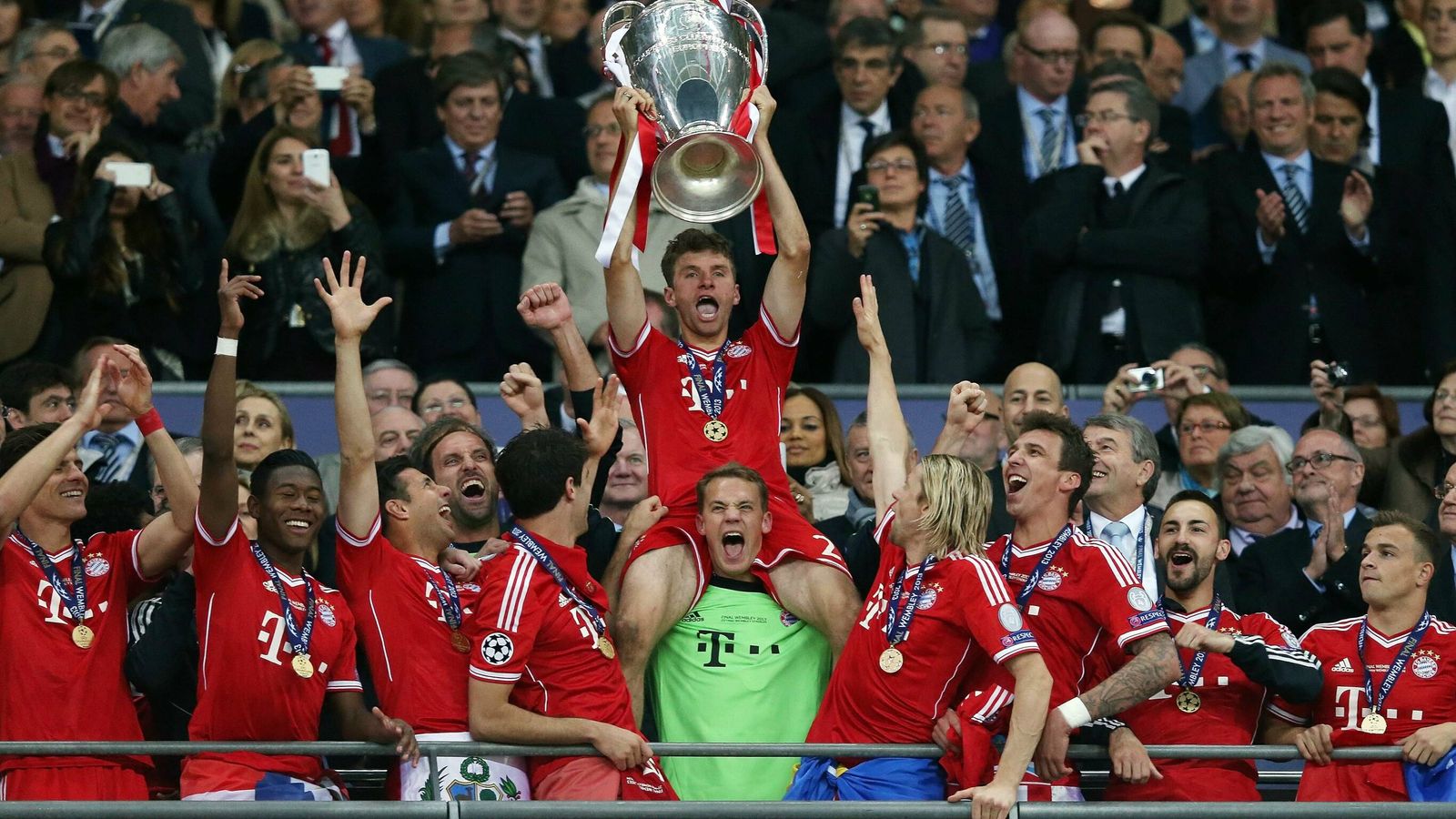 Bildergalerie: Doppelte Triple-Sieger | Fußball News | Sky Sport
