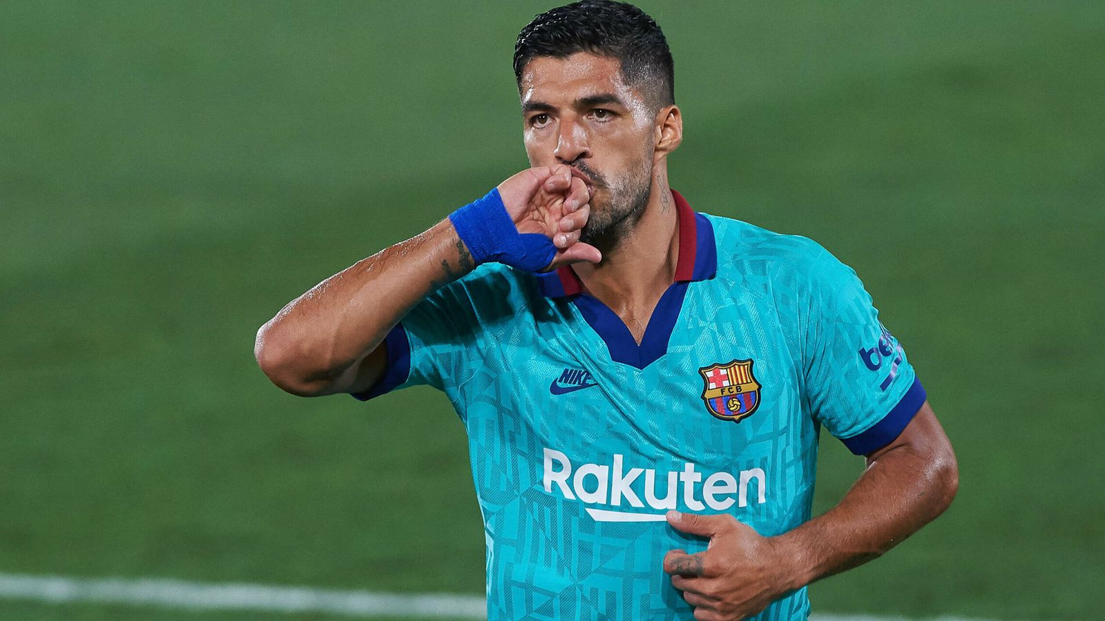 Transfer News: FC Barcelona bestätigt Suarez-Wechsel zu Atletico ...