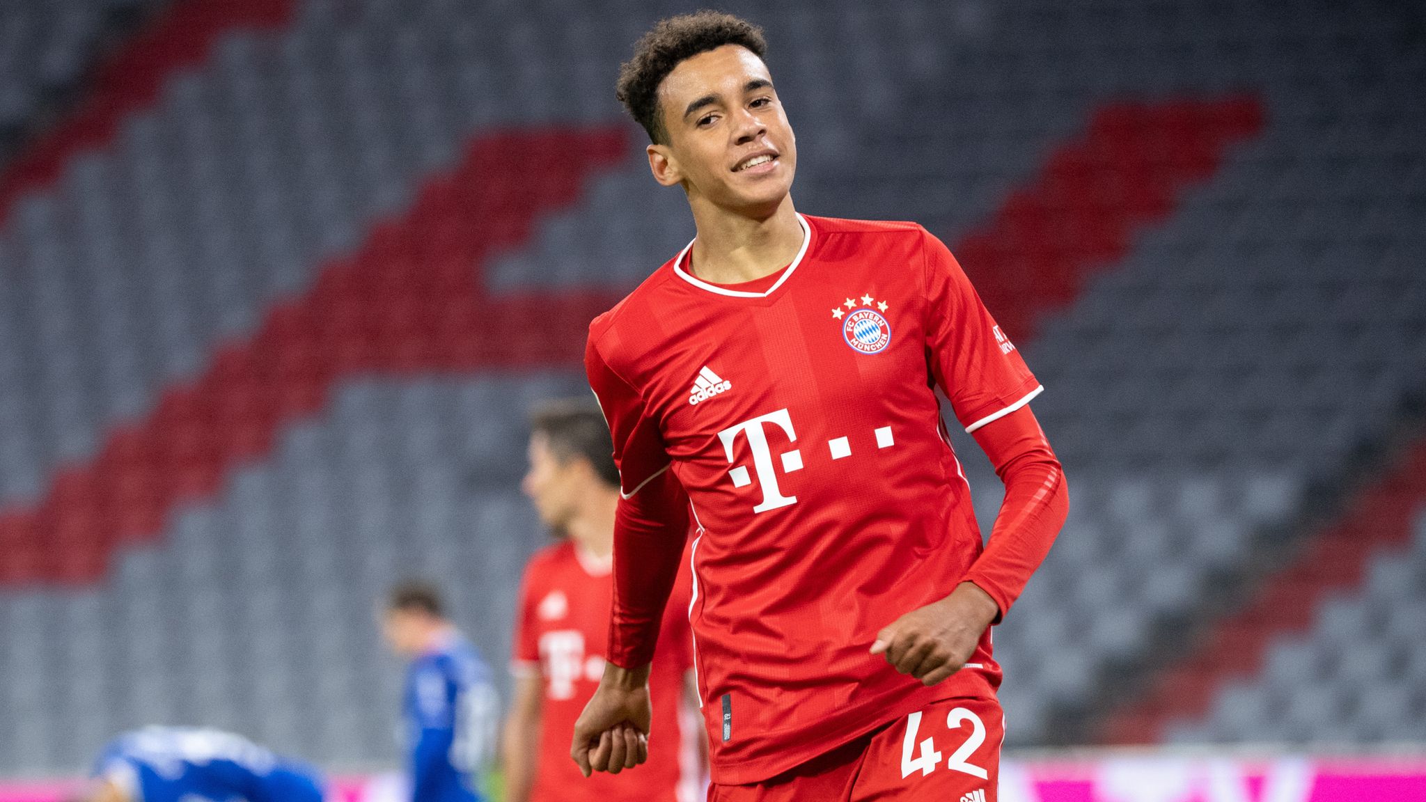 FC Bayern News: Jamal Musiala macht auf sich aufmerksam | Fußball News ...