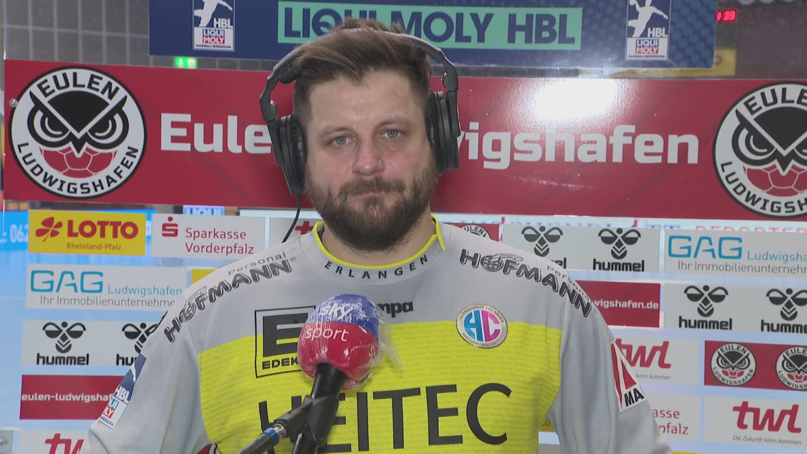 Handball Video: Erlangens Ziemer nach dem Sieg über seine Leistung ...