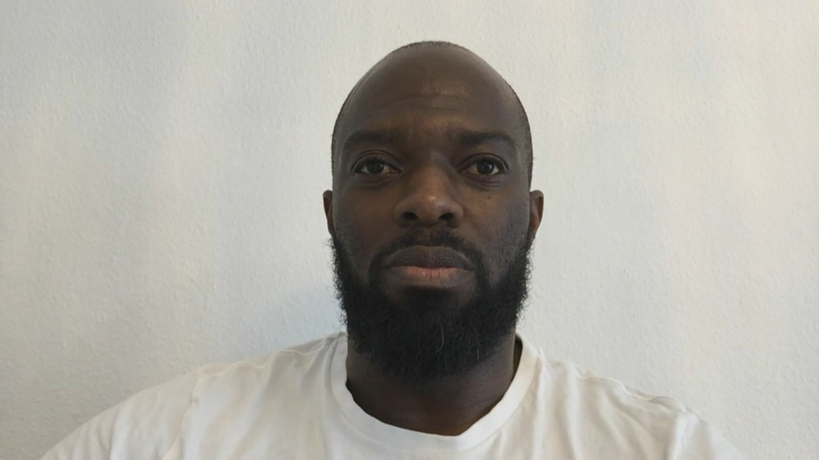 FC Schalke 04 Video: Hans Sarpei über Kader von S04 | Fußball News ...