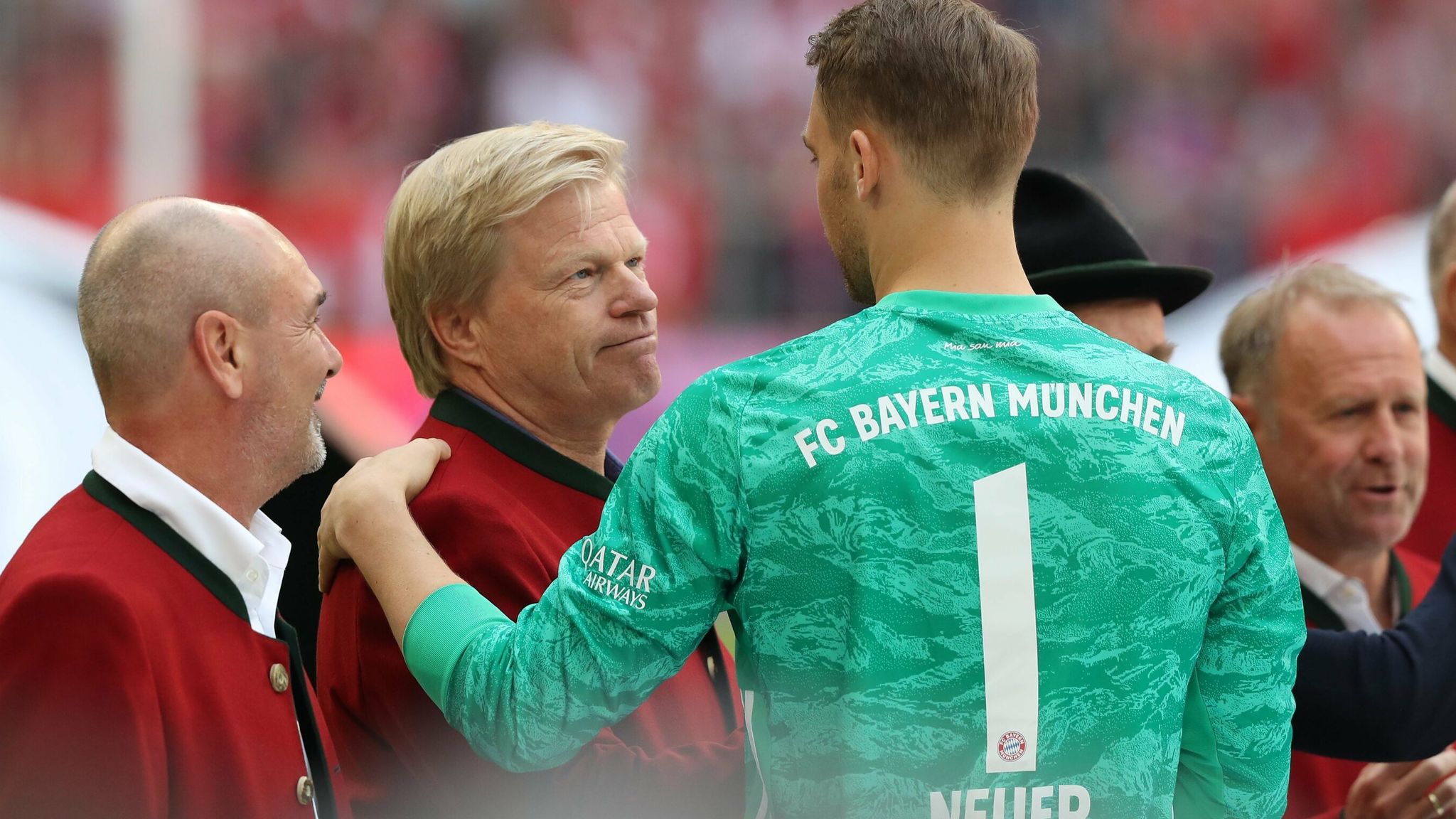 FC Bayern News: Manuel Neuer kann Zu-Null-Rekord von Oliver Kahn ...