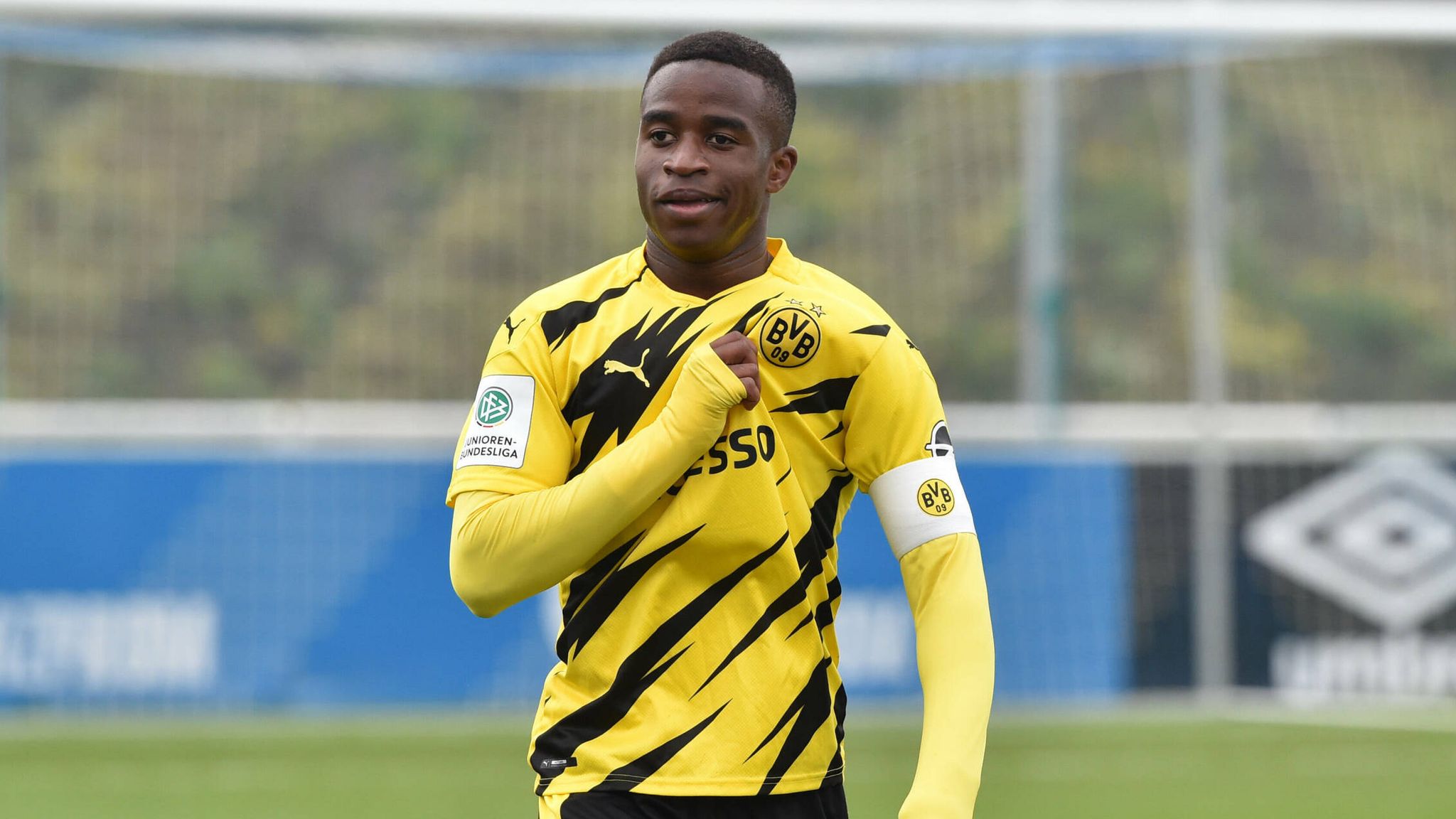 BVB News: Youssoufa Moukoko ist auch auf Instagram erfolgreich ...