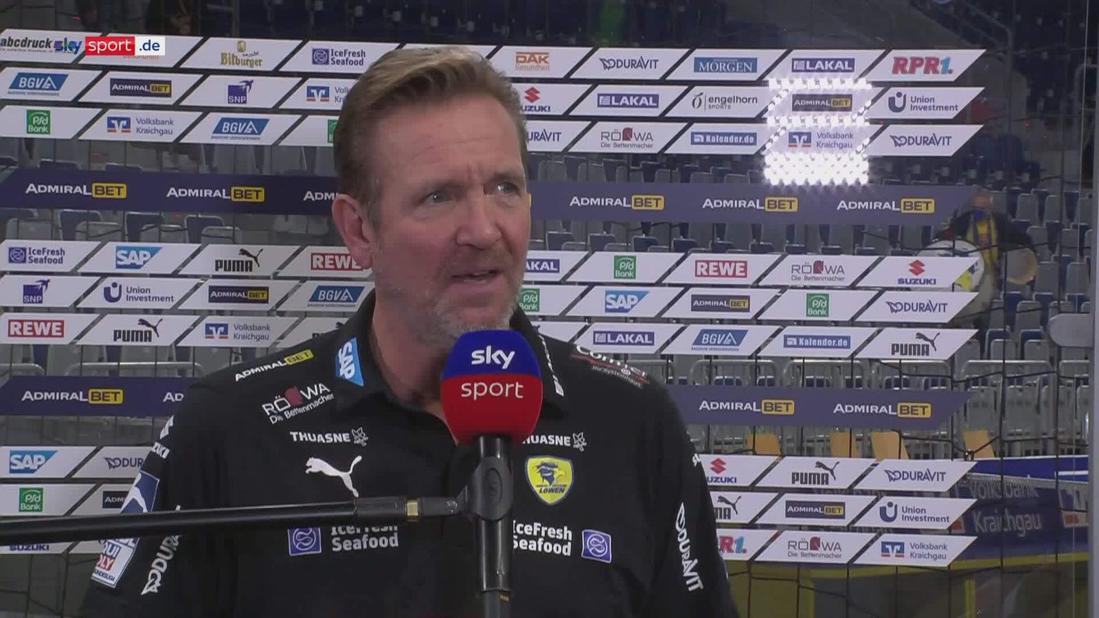 Handball Video: Martin Schwalb freut sich über spannende Schlussminuten ...