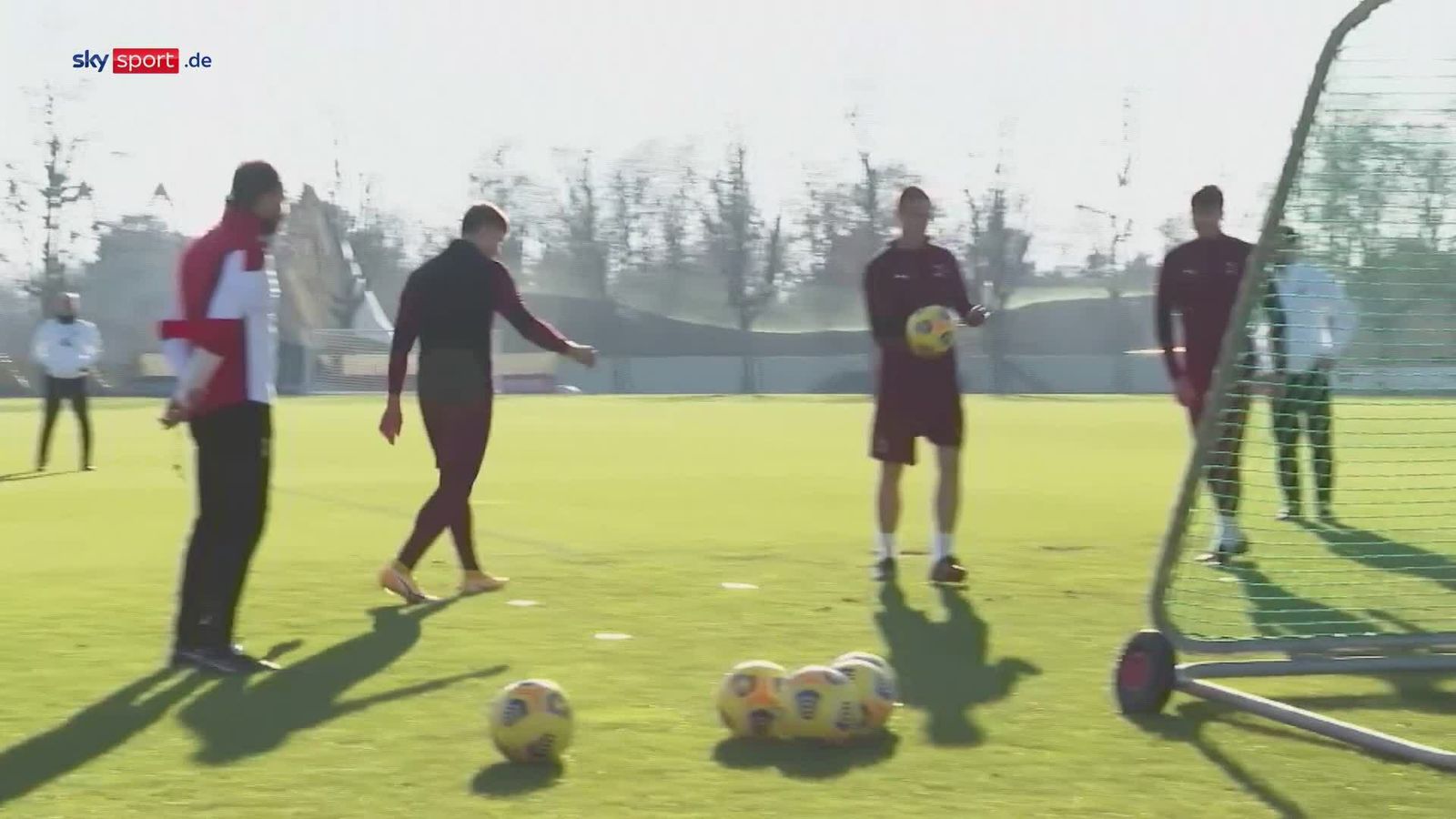 Milan Video: Zlatan Ibrahimovic im Training | Fußball News | Sky Sport
