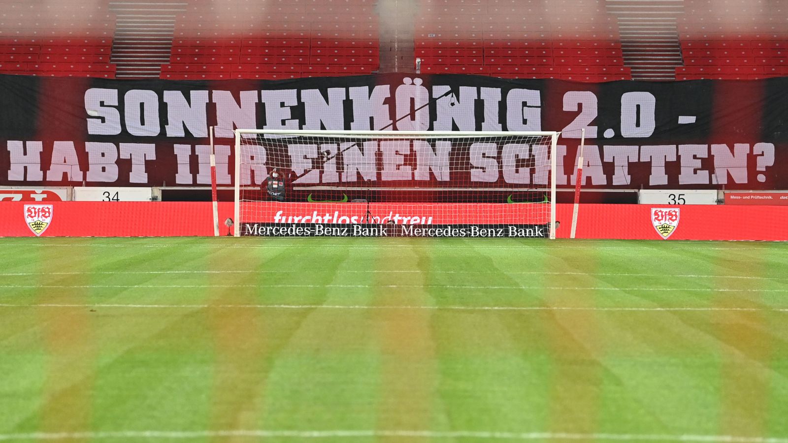 Fussball: VfB-Fans hängen Banner gegen Hitzlsberger auf | Fußball News ... Fussball: VfB-Fans hängen Banner gegen Hitzlsberger auf | Fußball News ...