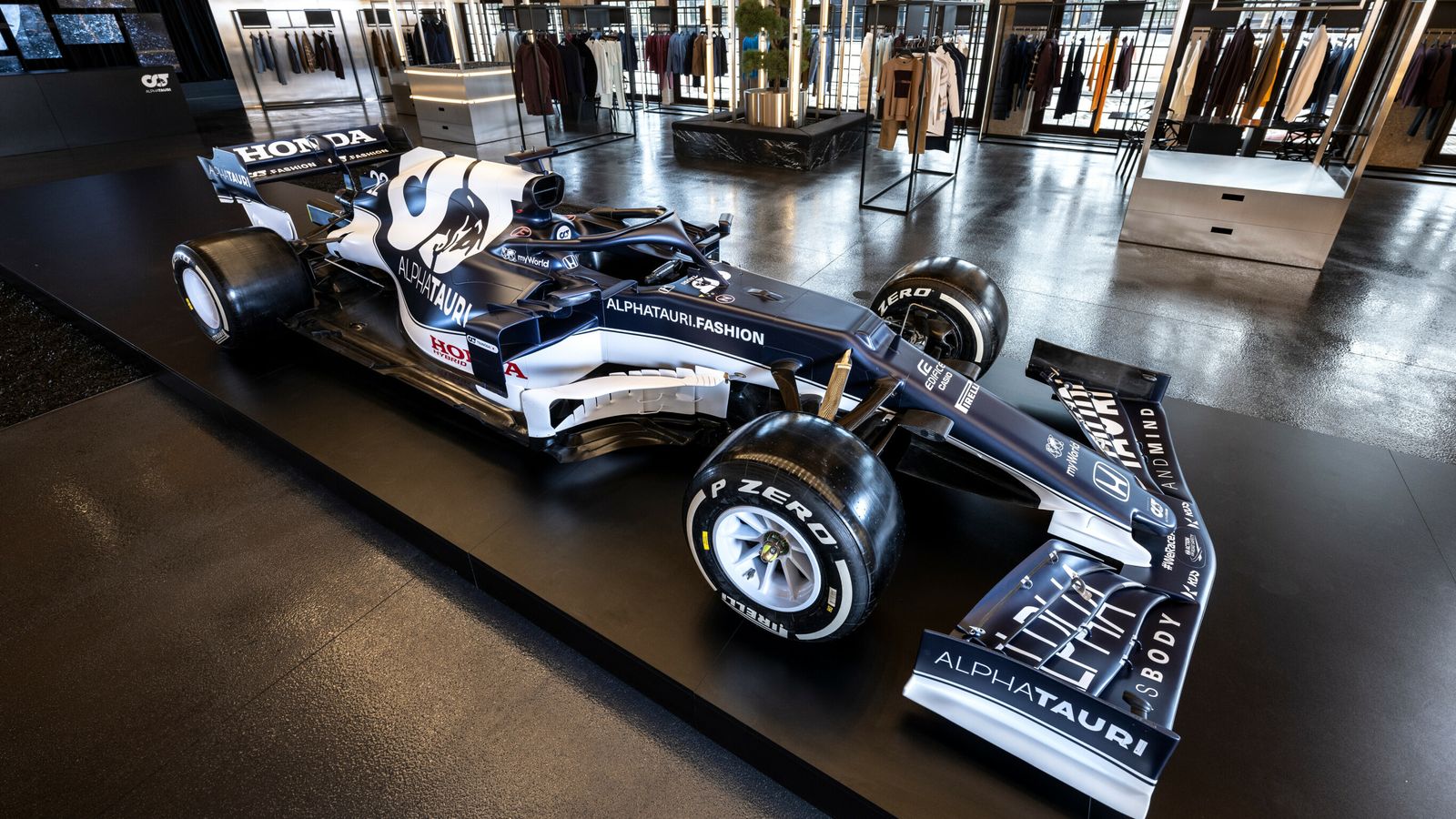Bildergalerie: So sieht der neue AlphaTauri AT02 aus | Formel 1 News ...