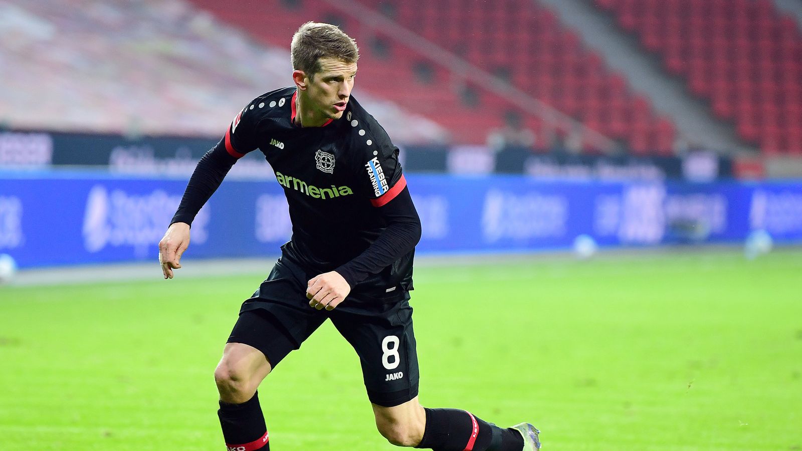 Leverkusen News: Lars Bender verletzt | Fußball News | Sky Sport