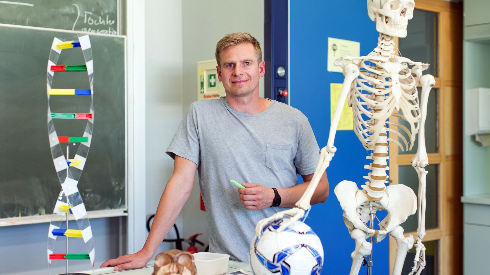 Fußball News: Tobias Rau im Exklusiv-Interview mit Sky vor Bayern ...