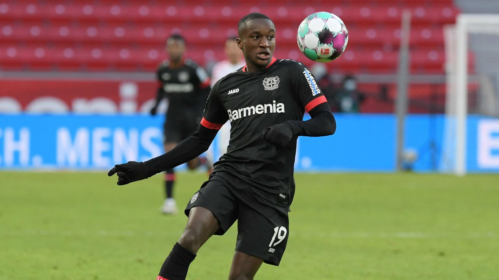 Bayer Leverkusen News: Diaby positiv auf Corona getestet | Fußball News ...