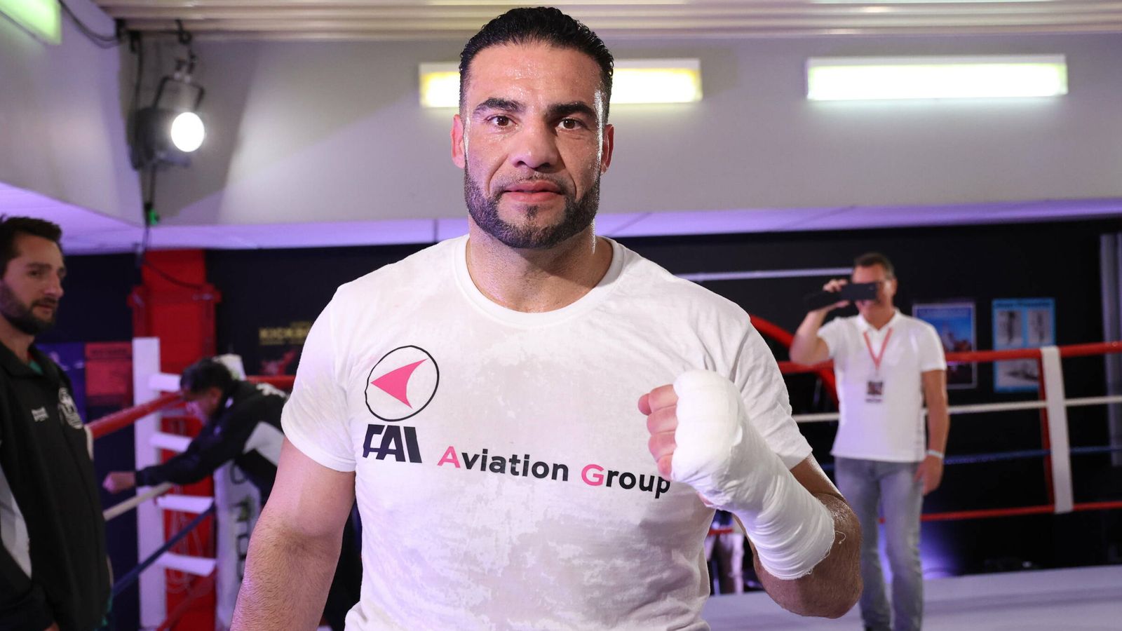 Boxen News: Mahmoud Charr siegt bei Comeback in Köln | Boxen News | Sky ...